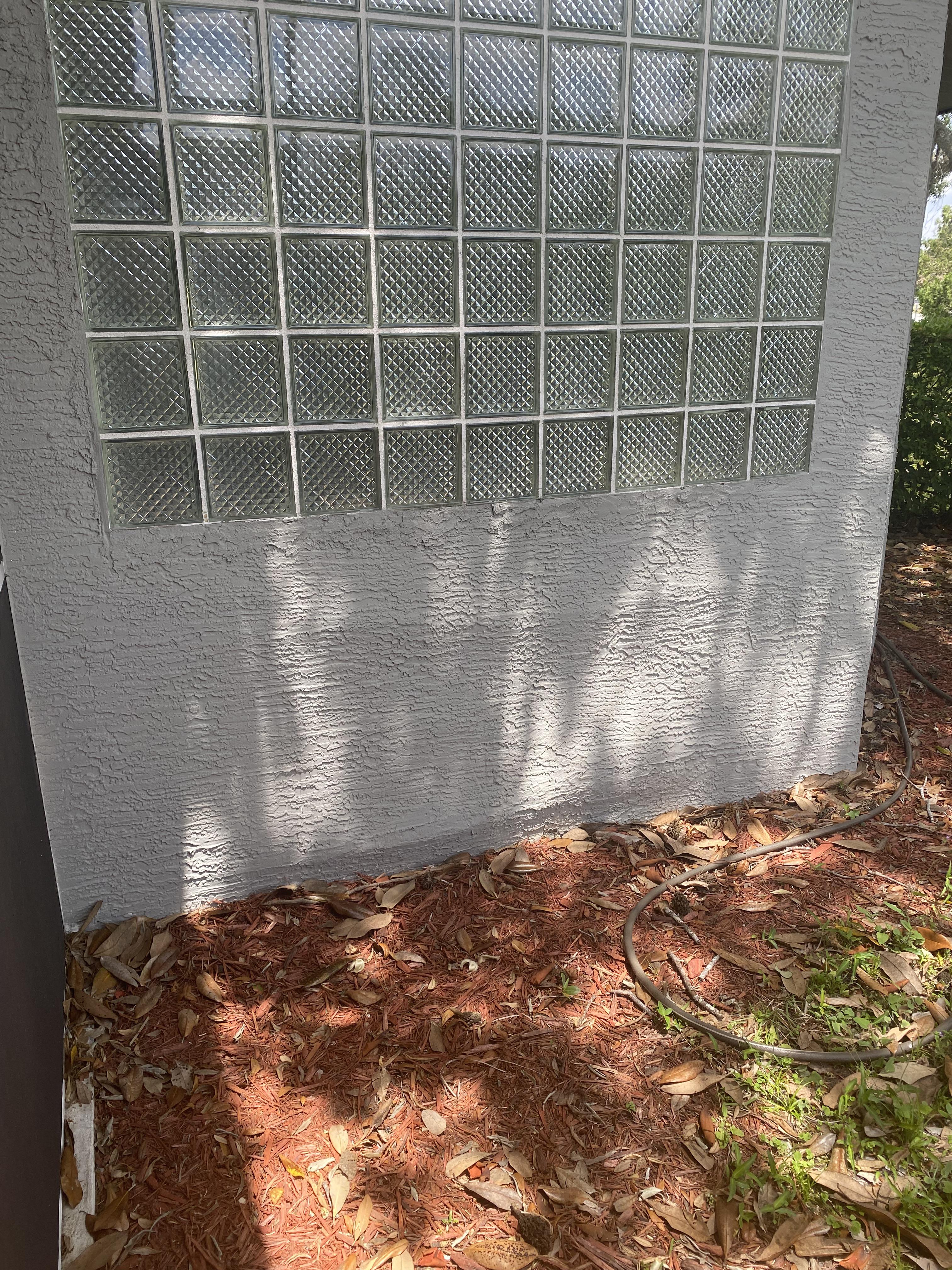 Exterior Wall Bulging Scrolller