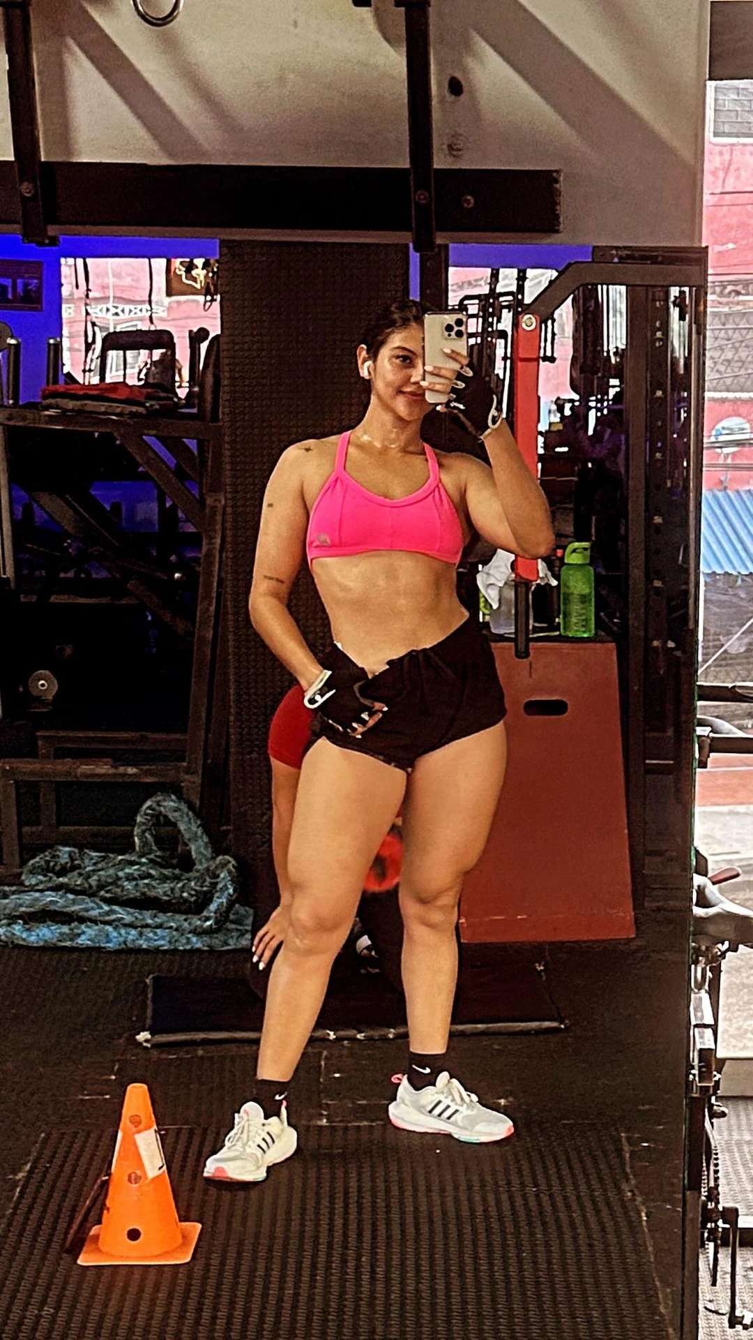 Legs getting stronger every rep | Scrolller