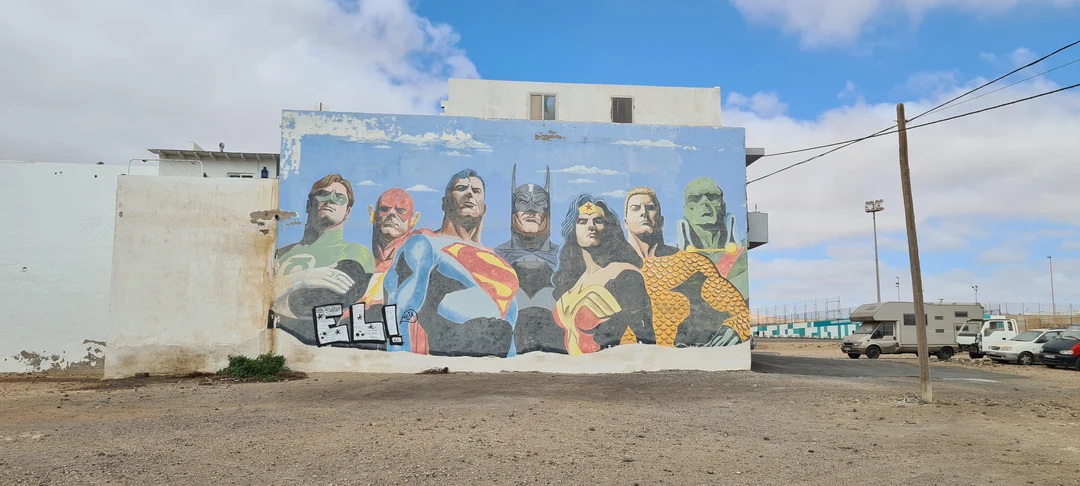 Justice League mural in Fuerteventura. | Scrolller