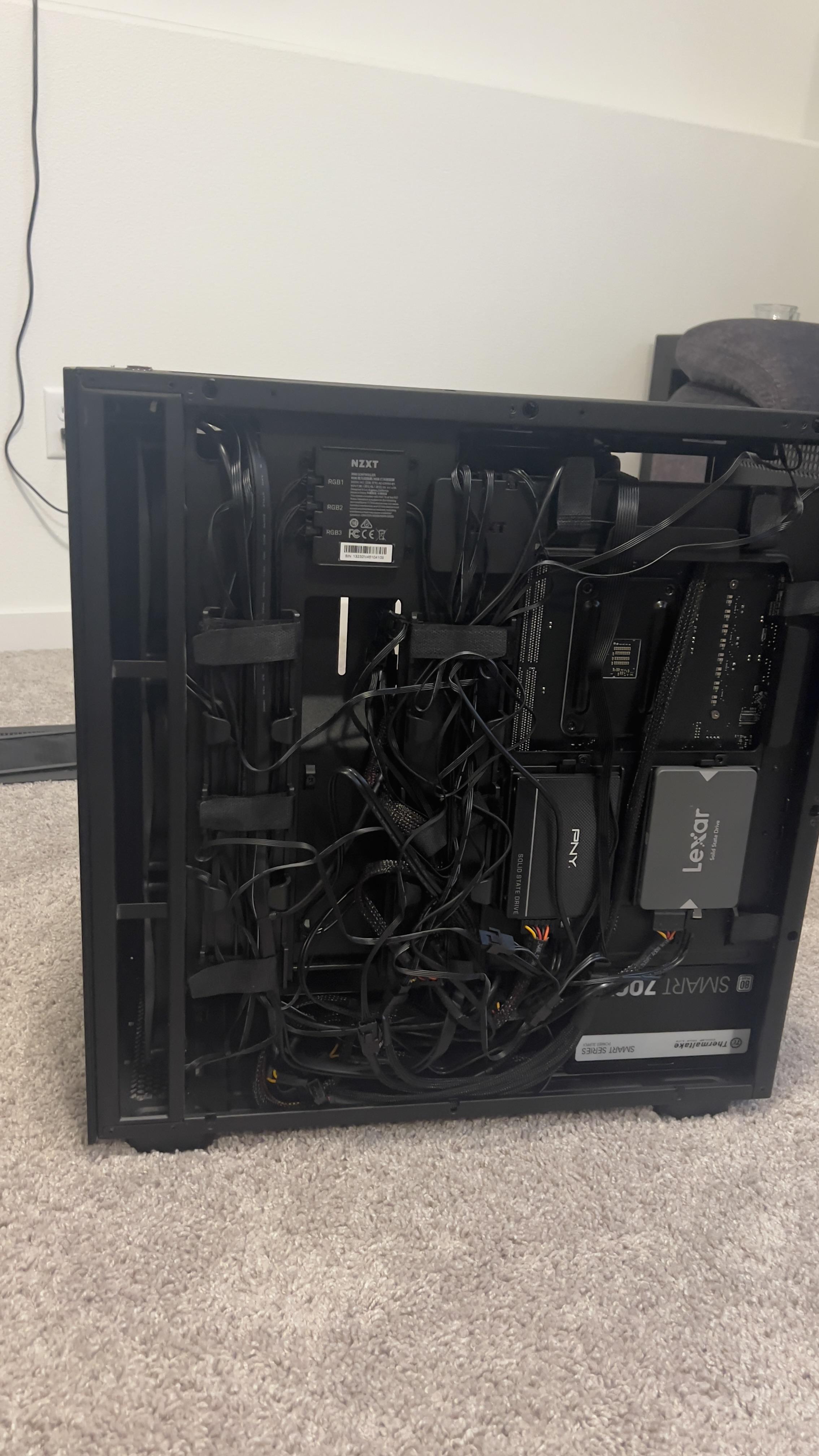 My cable management is so good isn’t it | Scrolller