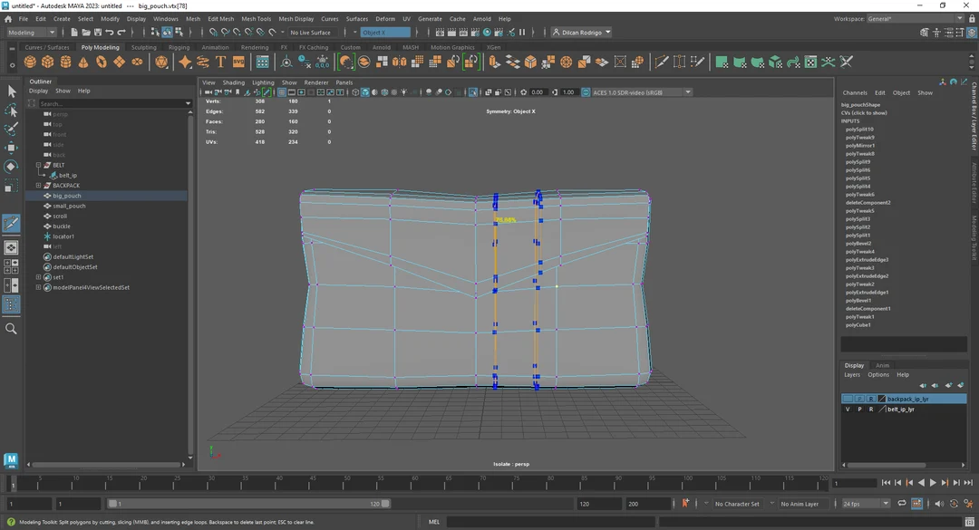 Symmetry on object x is wonk, anyone know how to fix this? | Scrolller