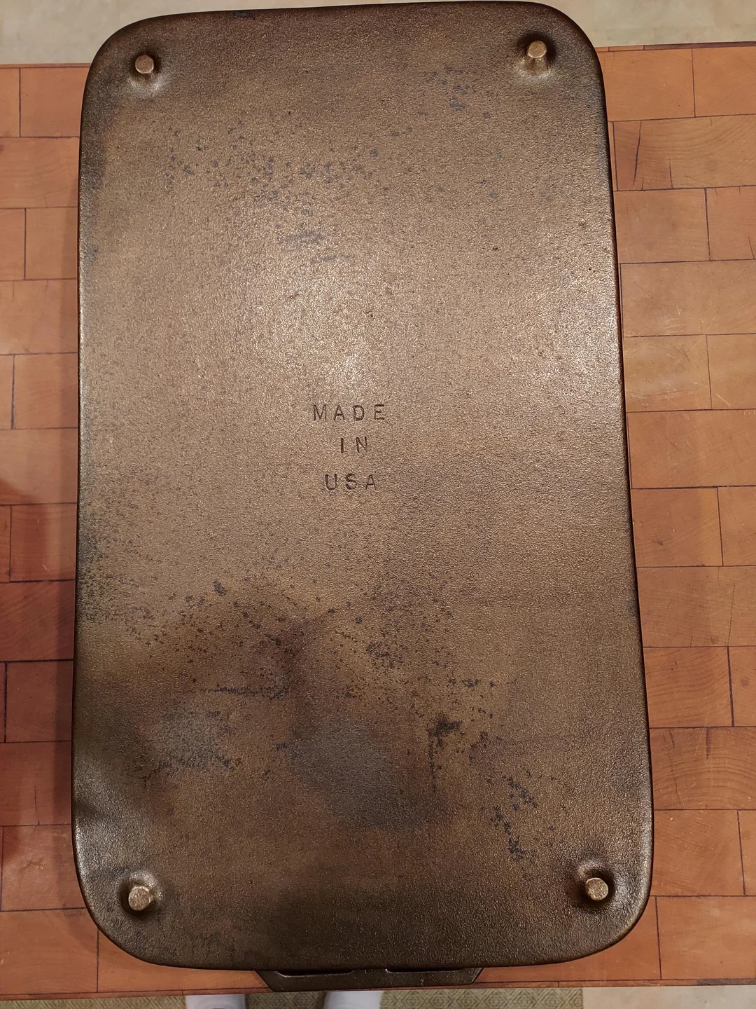 Lodge fish pan | Scrolller