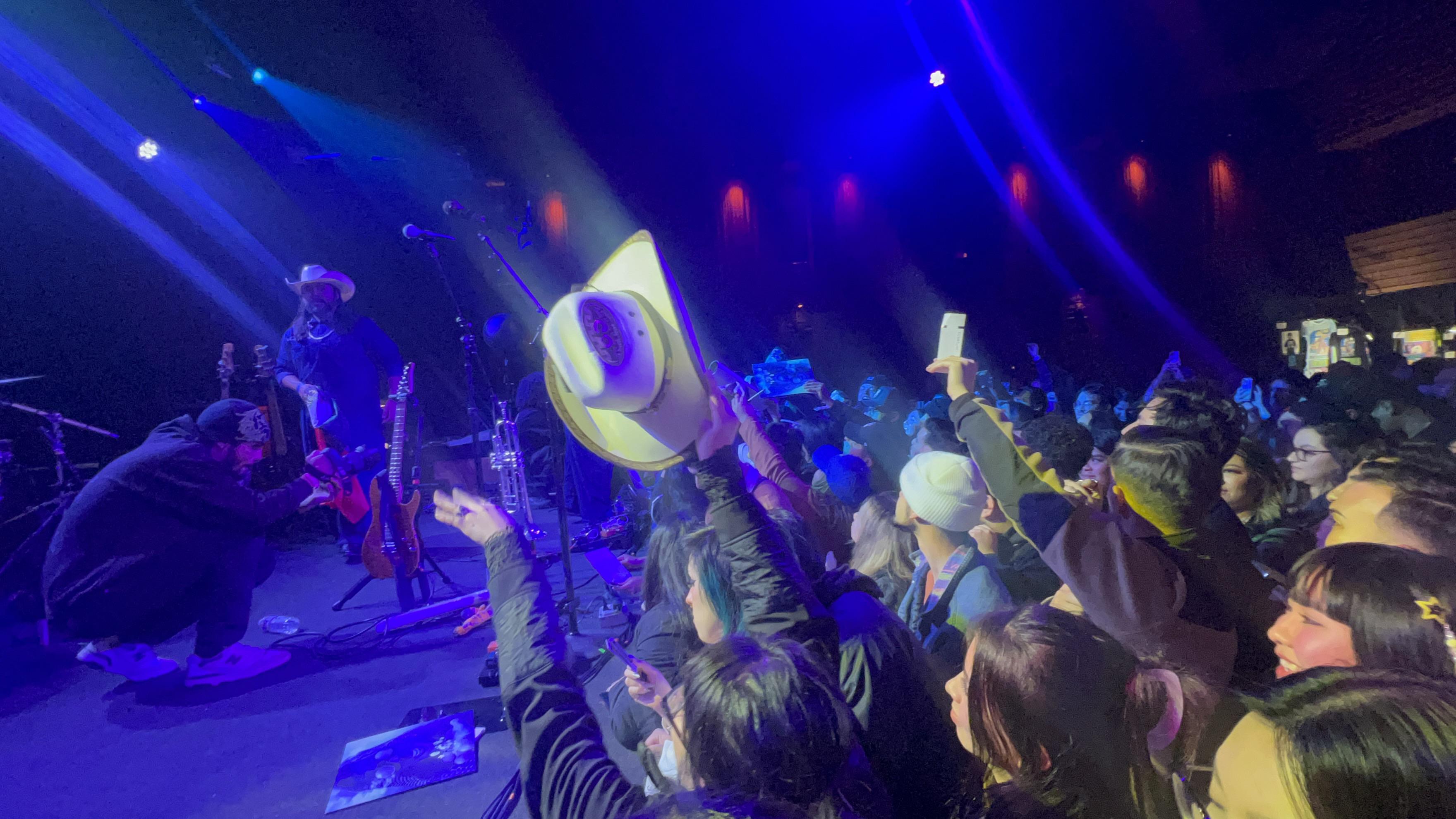 Got my bag signed :) | Scrolller