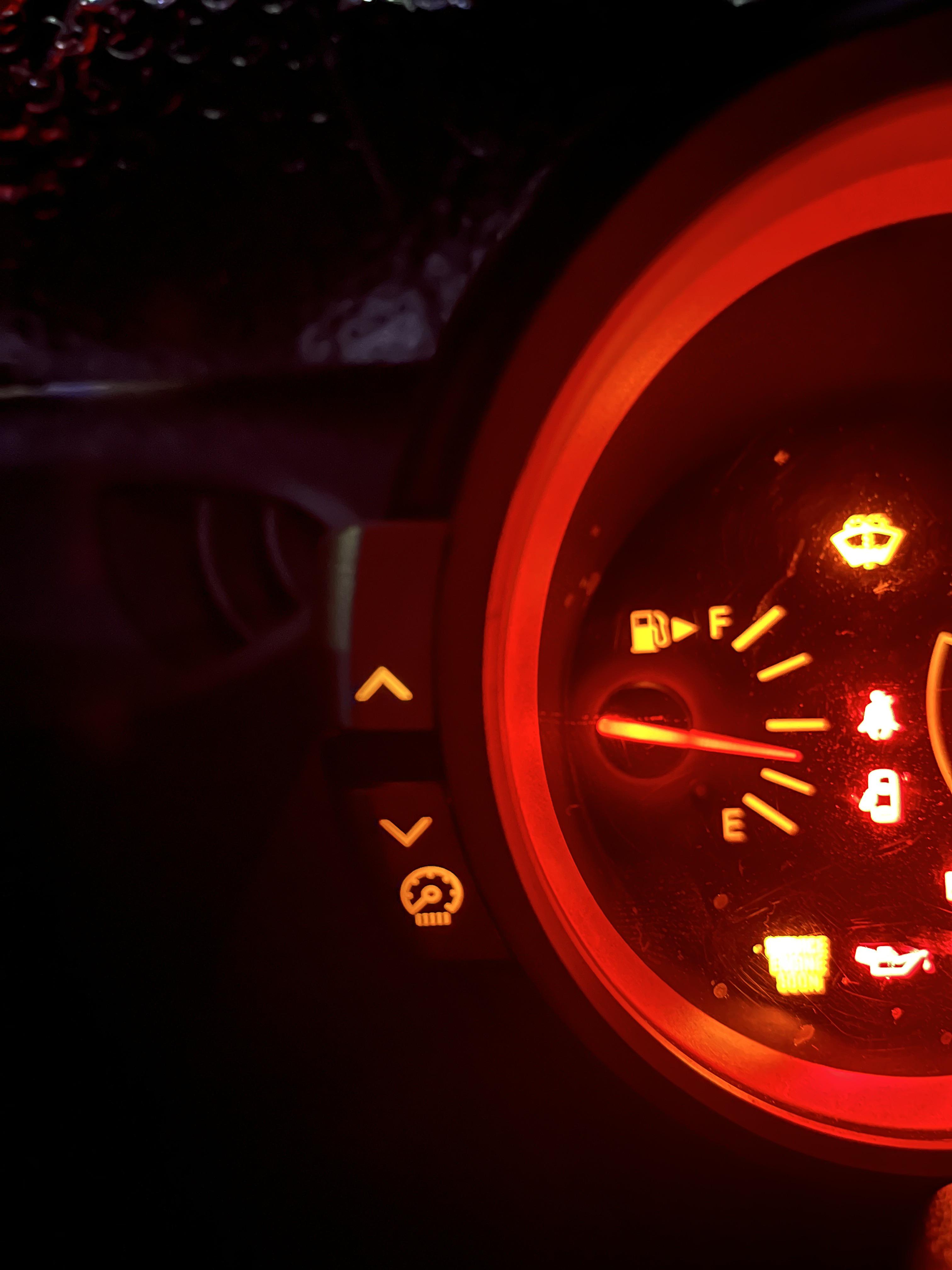 Anyone know what these buttons do? | Scrolller