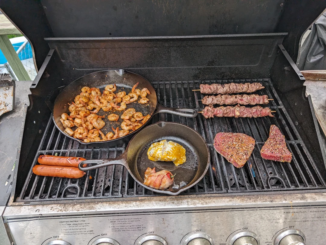 Love using cast iron on the grill! | Scrolller