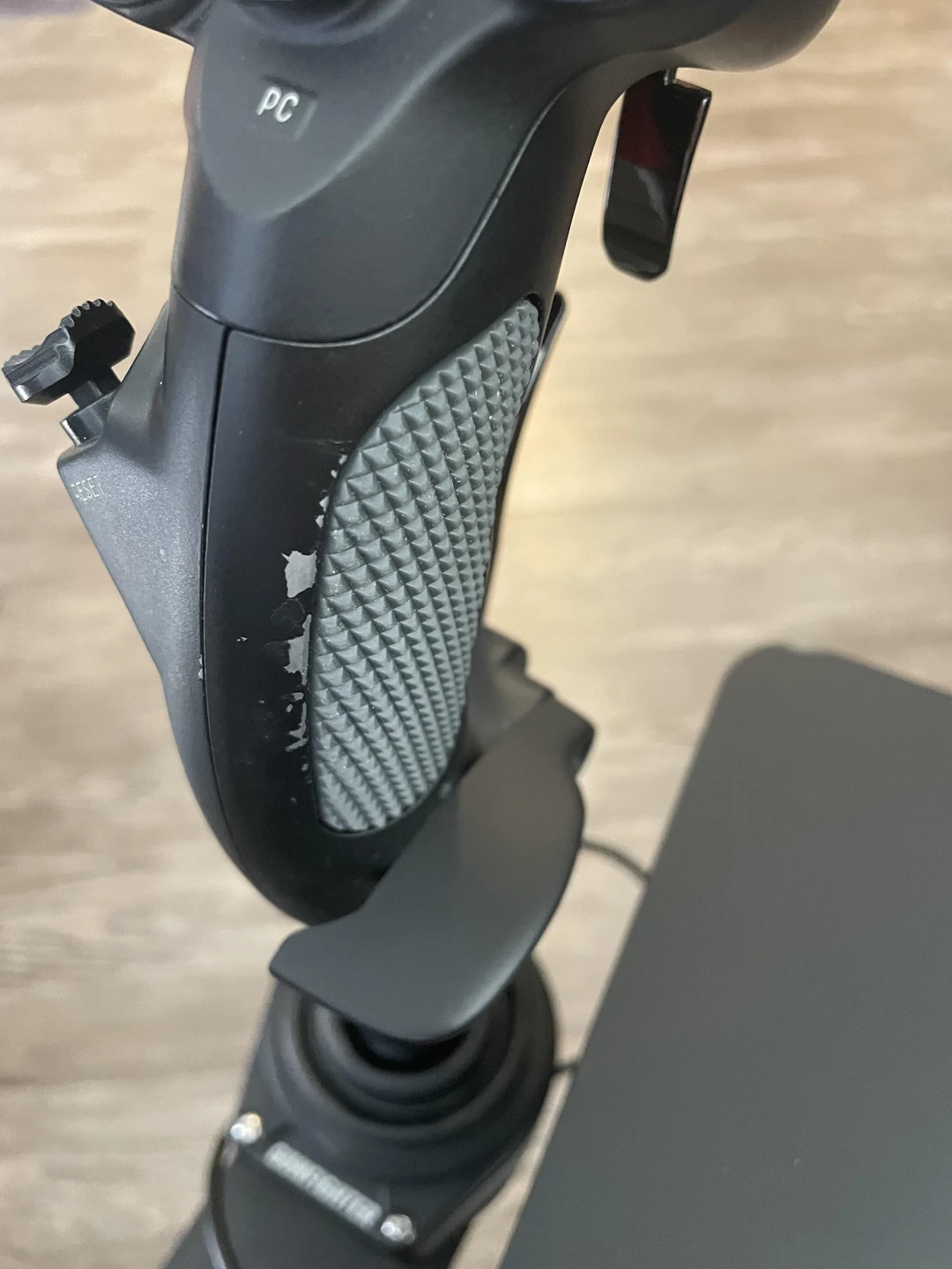 Paint Chipping on VKB Gunfighter | Scrolller