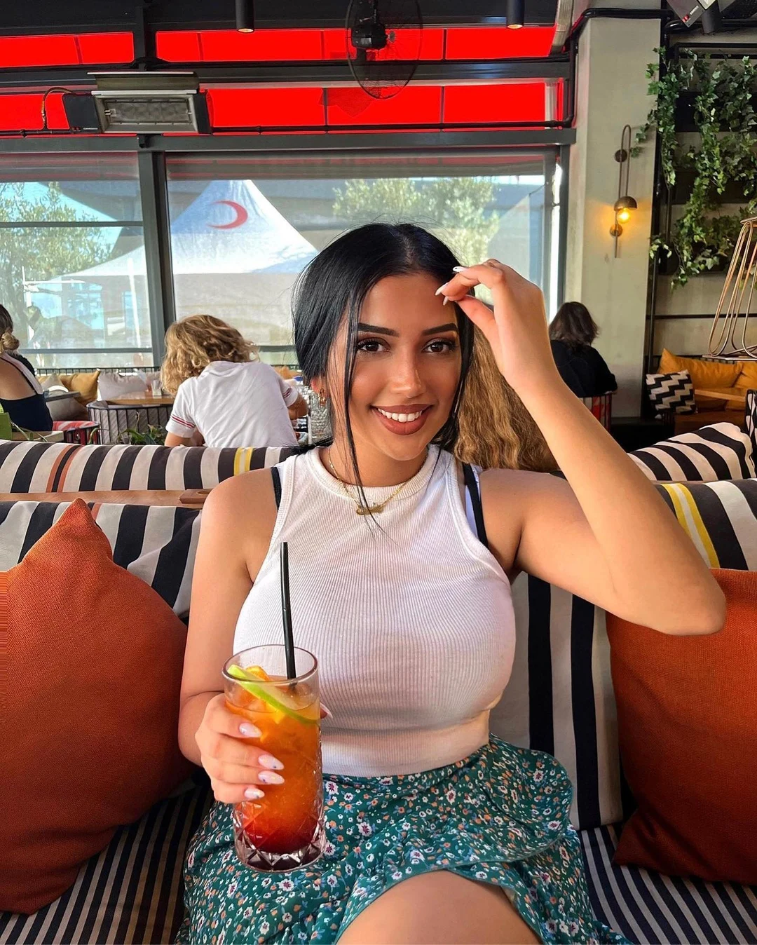 A glass of juice | Scrolller