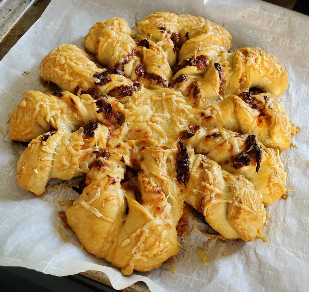 A little French Onion star bread to perk up salads and veggie meals for the week | Scrolller
