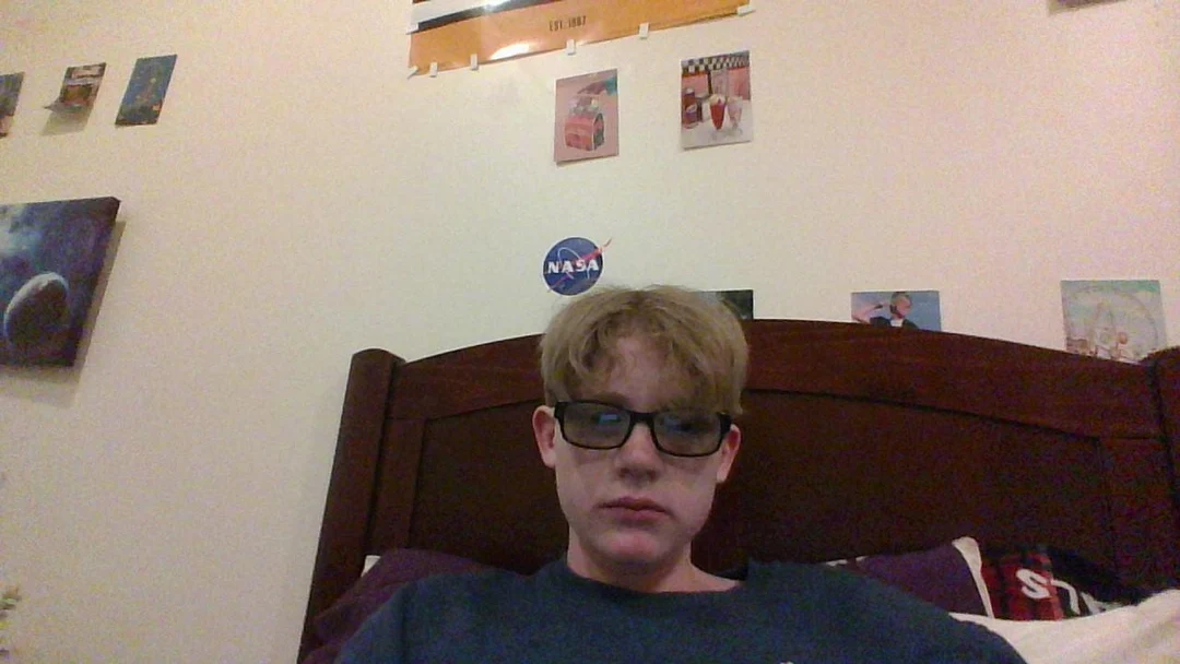 please help my barber screw me up and i Don't know what to do anymore any help would be ...