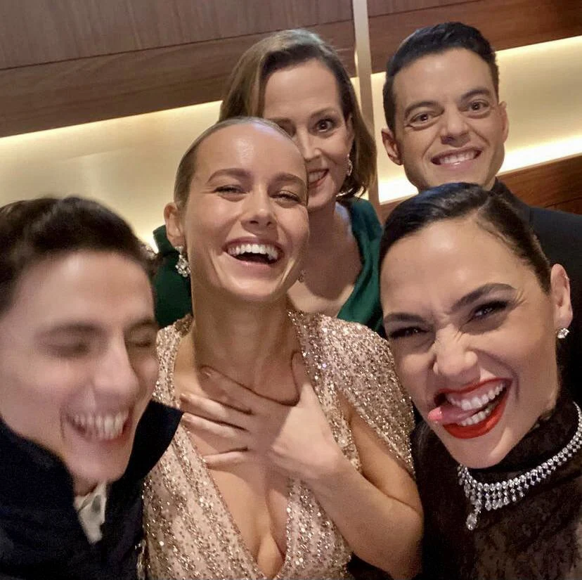 Oscar selfie | Scrolller