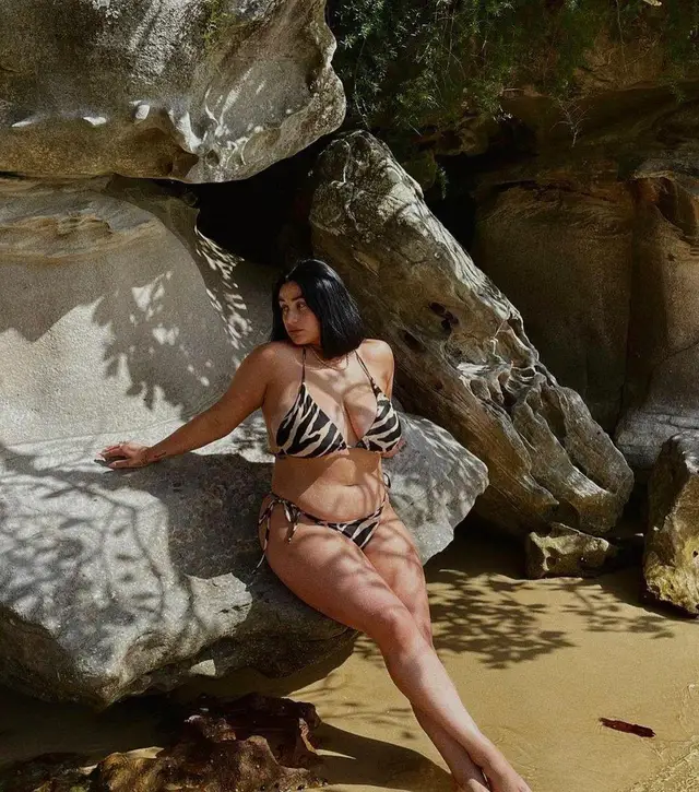 All bodies are bikini bodies | Scrolller