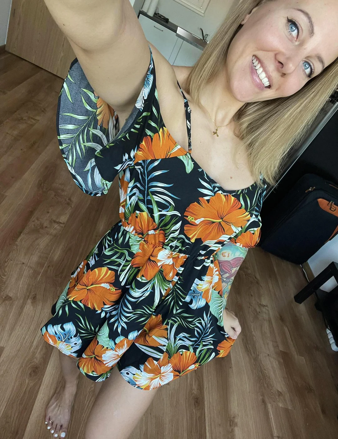 Felt Kinda Cute In This Outfit Scrolller