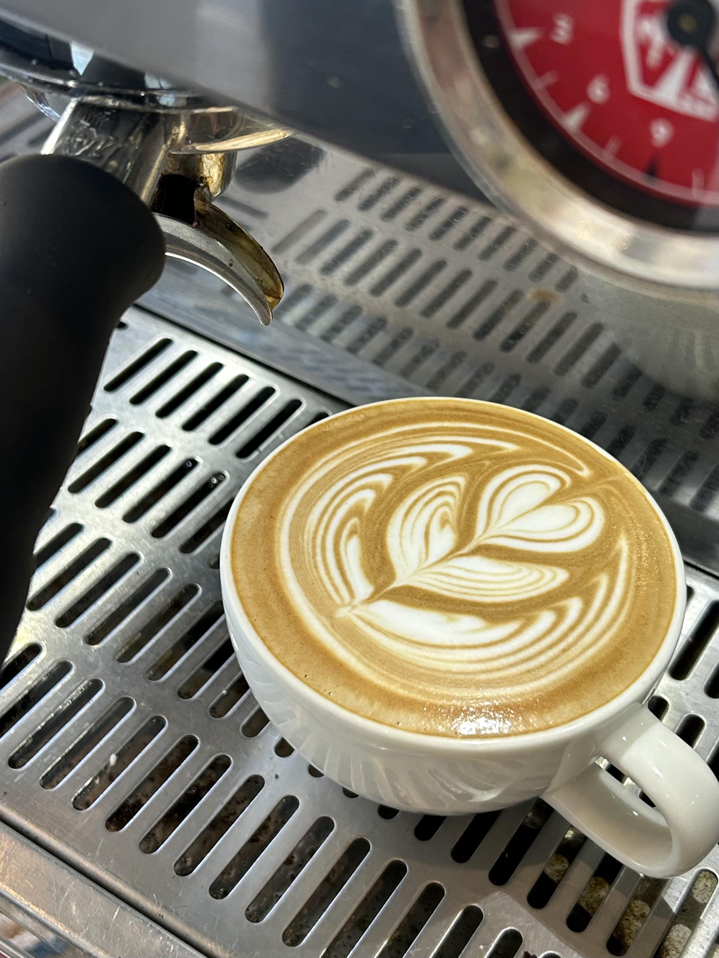 Feeling happy with my pouring! | Scrolller