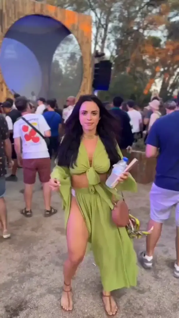 Discover more like SlitDresses: Festival and Related Content | Scrolller