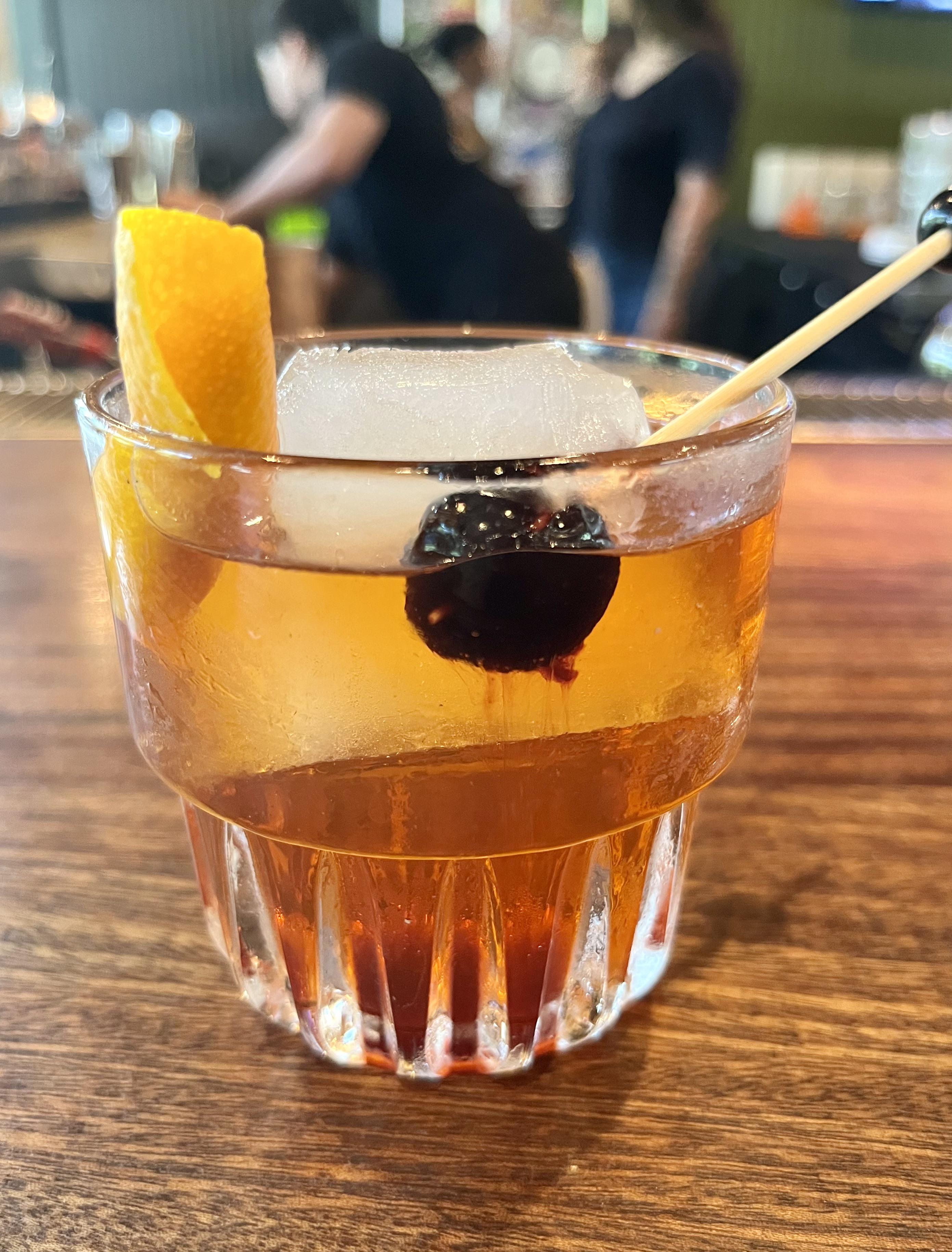 A perfect Old Fashioned | Scrolller