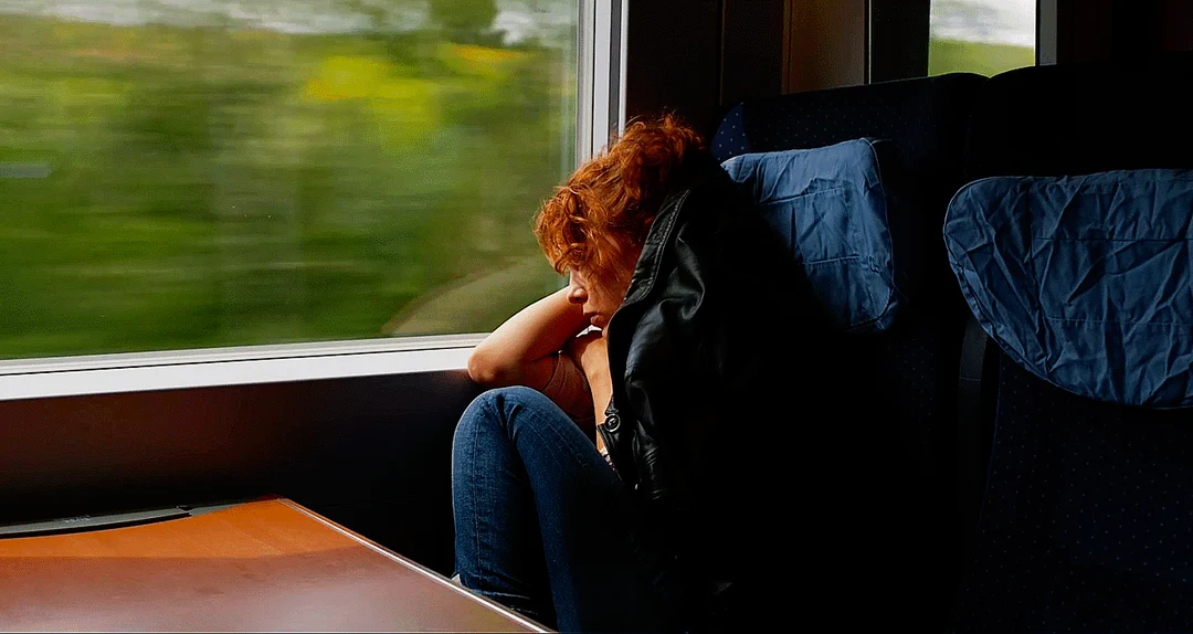 Quick nap on the train | Scrolller