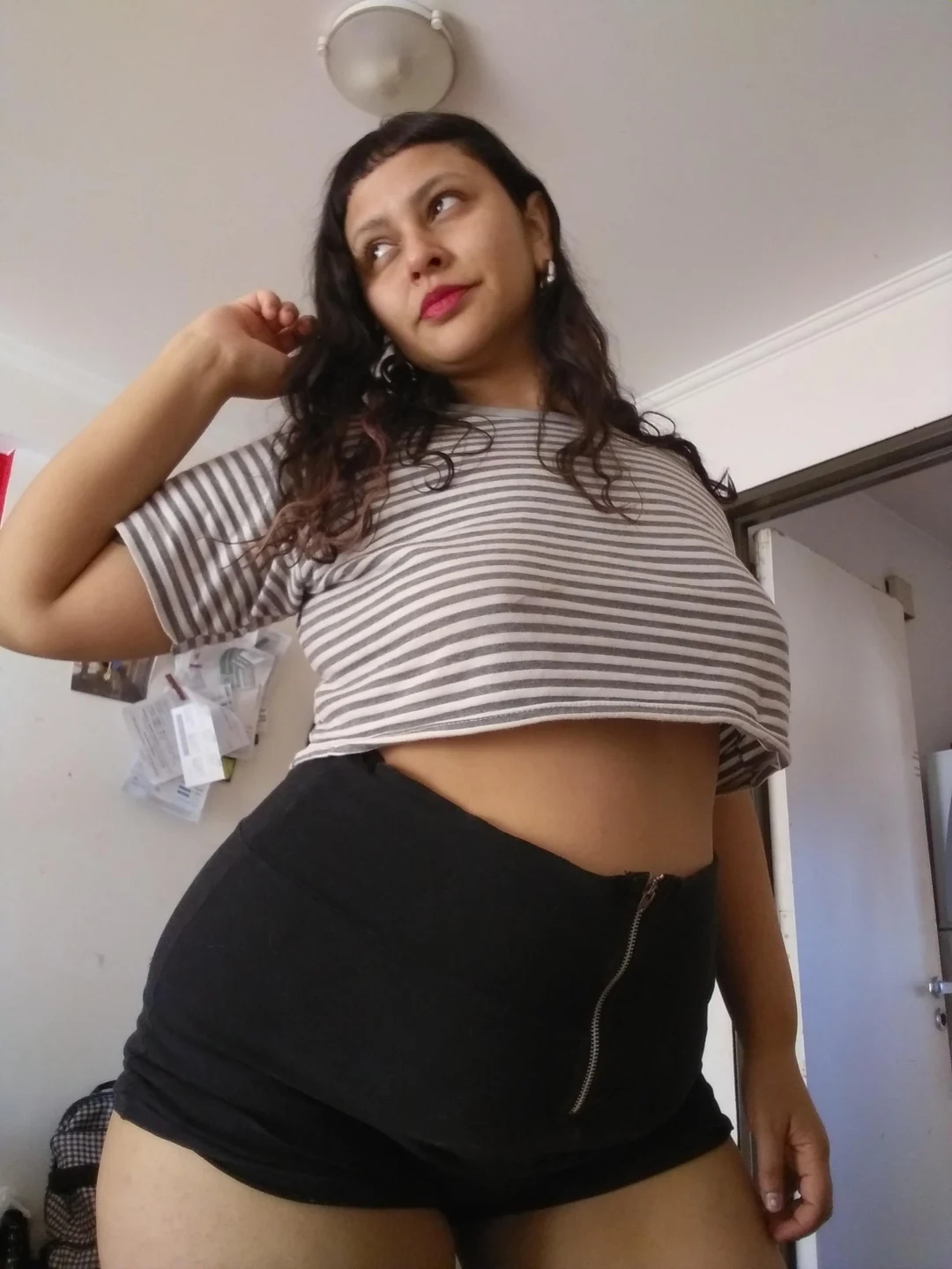 Croptops are so comfy | Scrolller
