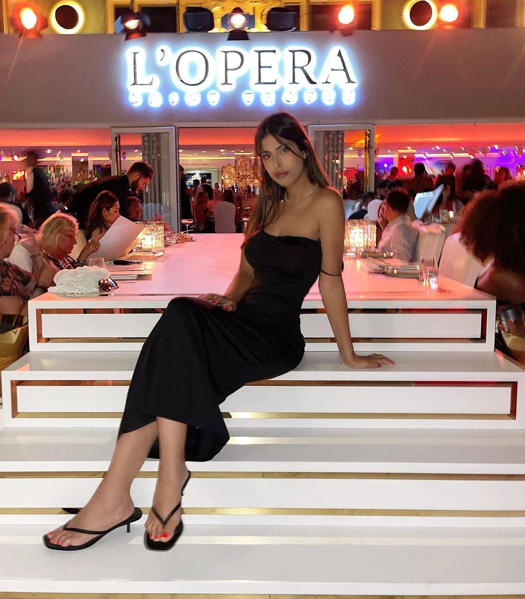 Sapir Mantzur | Scrolller