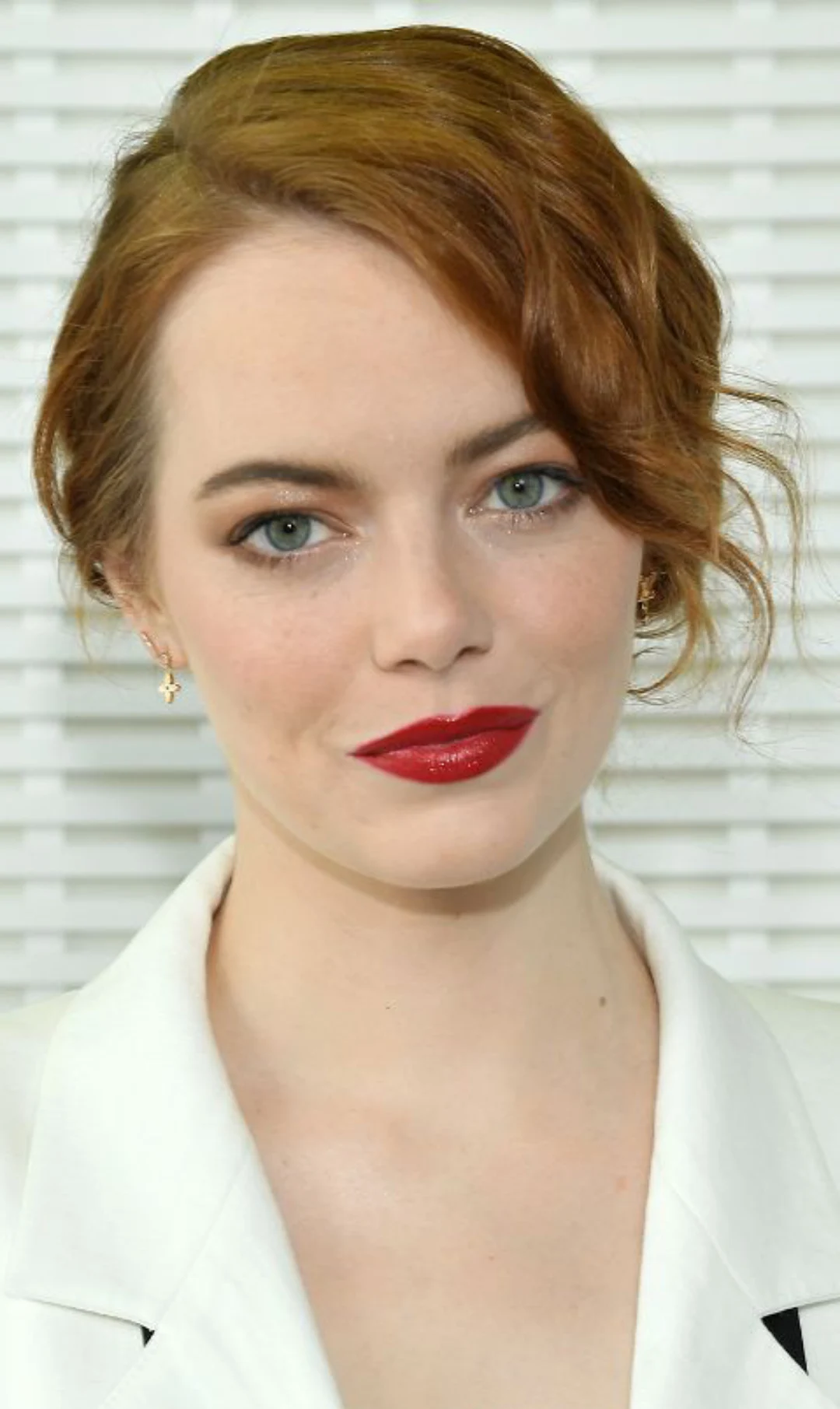 Emma Stone | Scrolller