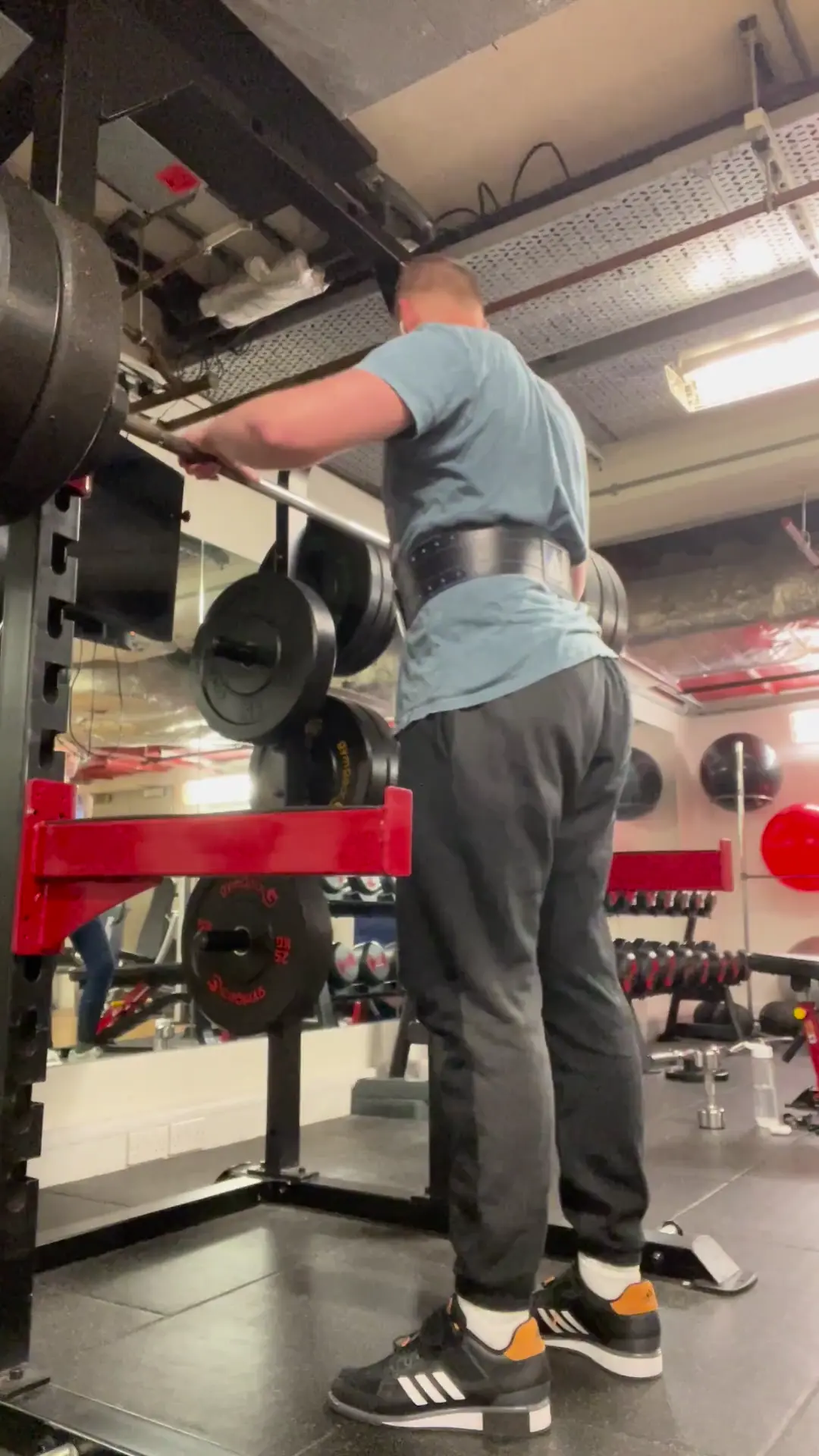 Form Check: Squat | Scrolller