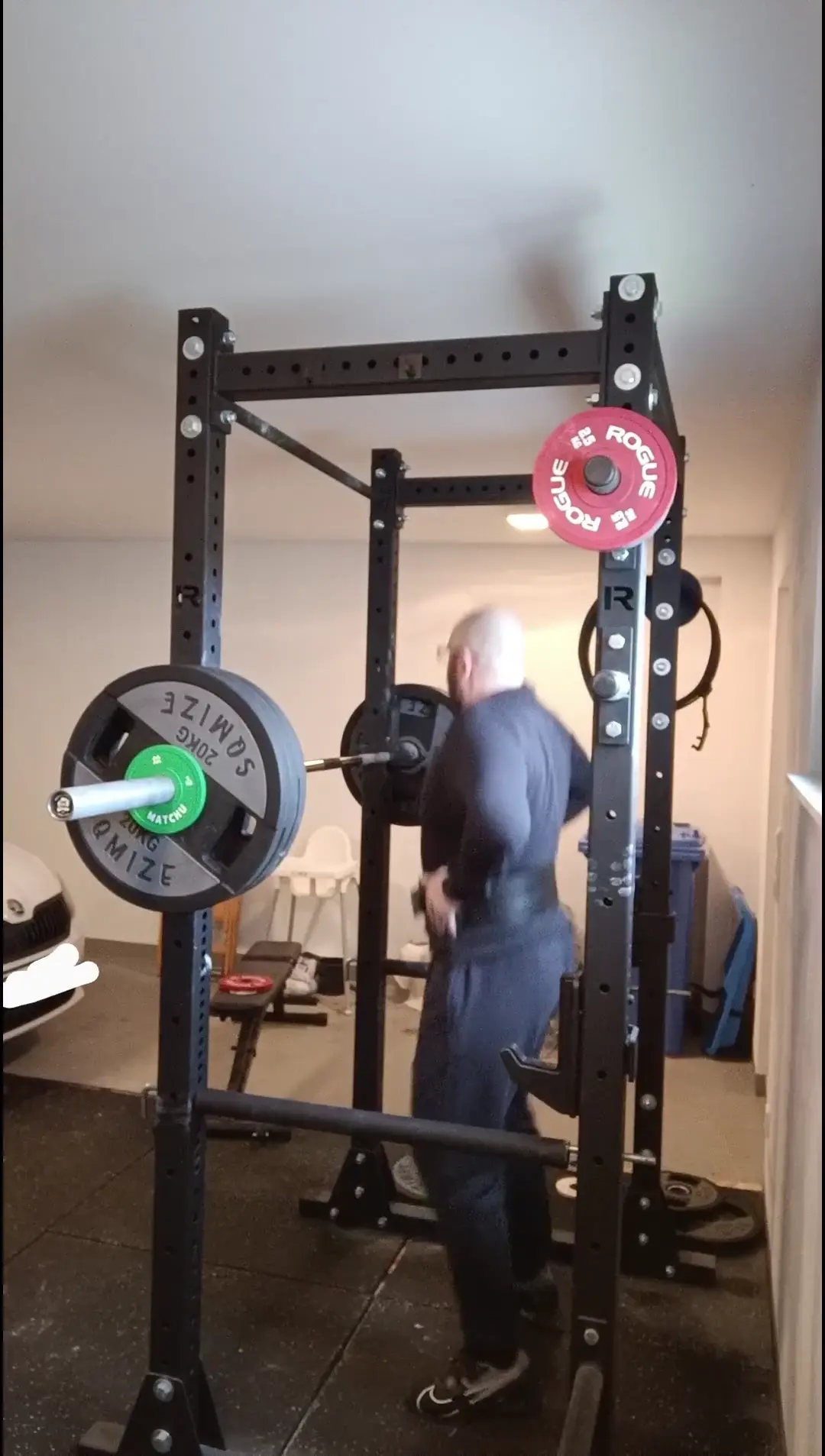 Form Check Squat | Scrolller