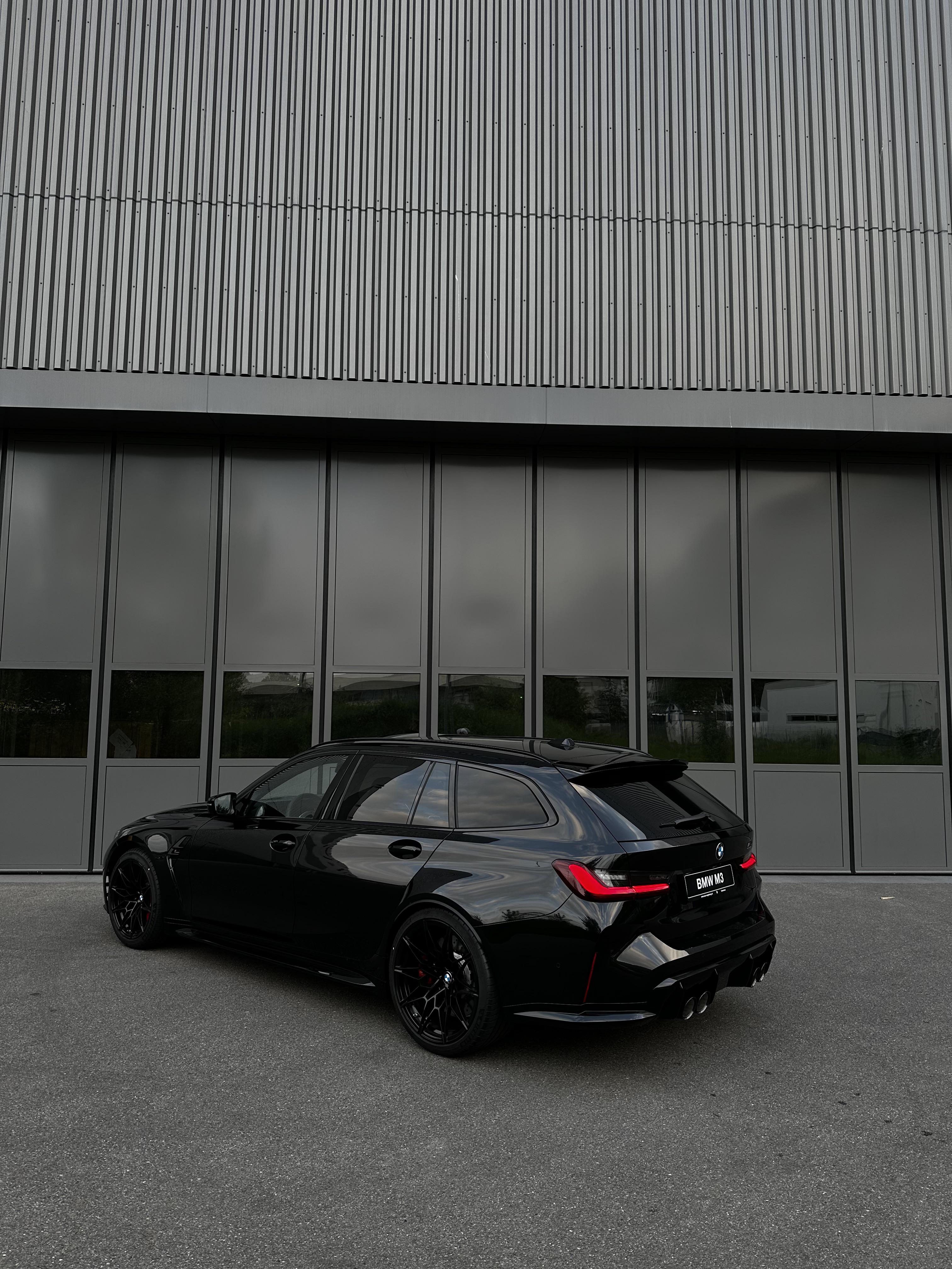 Blacked out Touring 🖤💎 | Scrolller