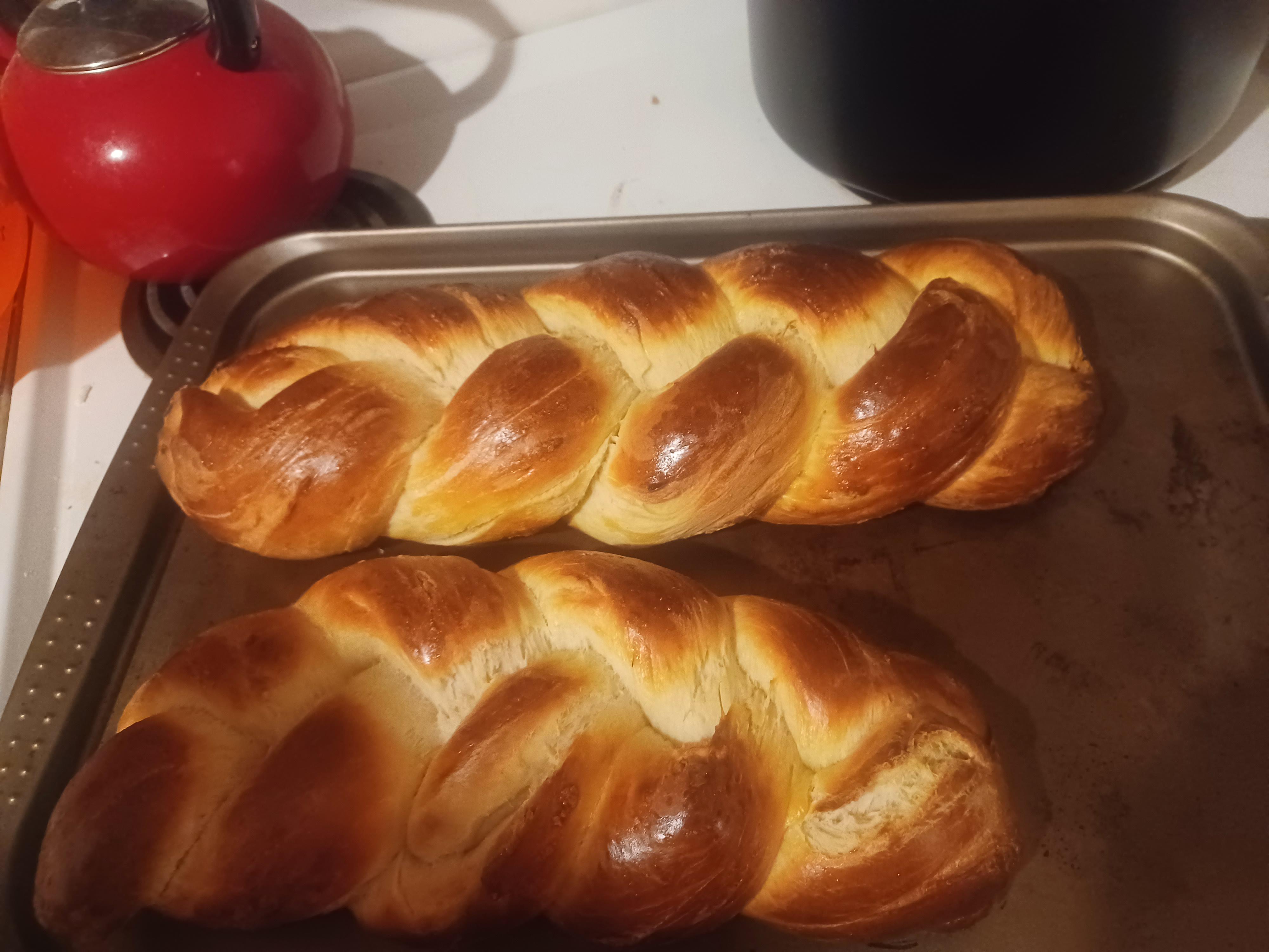 Fresh challah bread | Scrolller