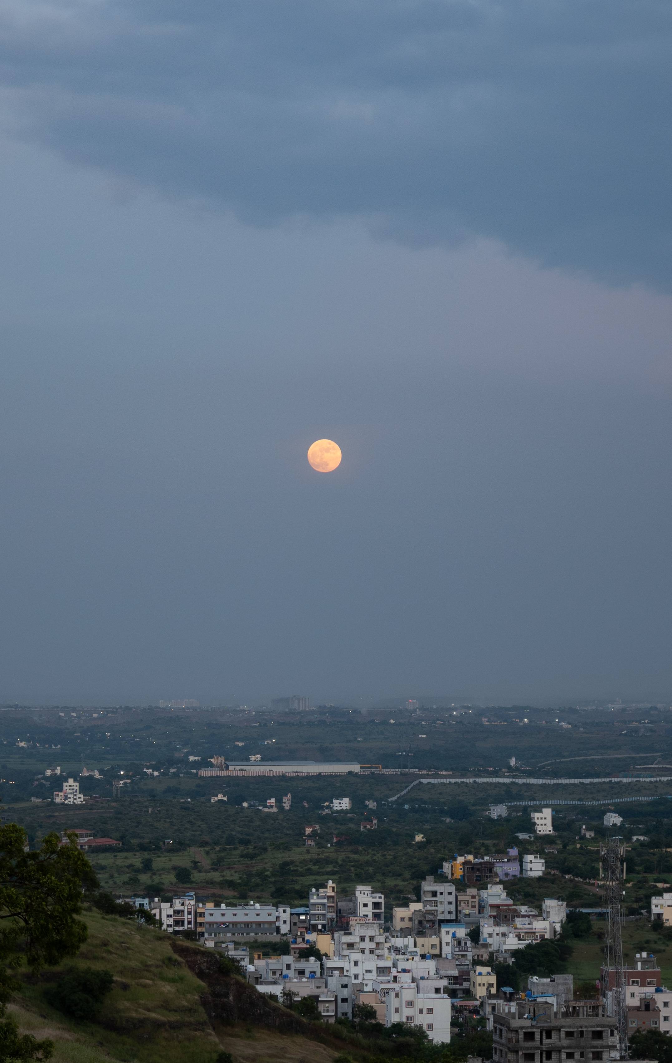 Full Moon rising on Kojagiri Purnima 2022 | Scrolller