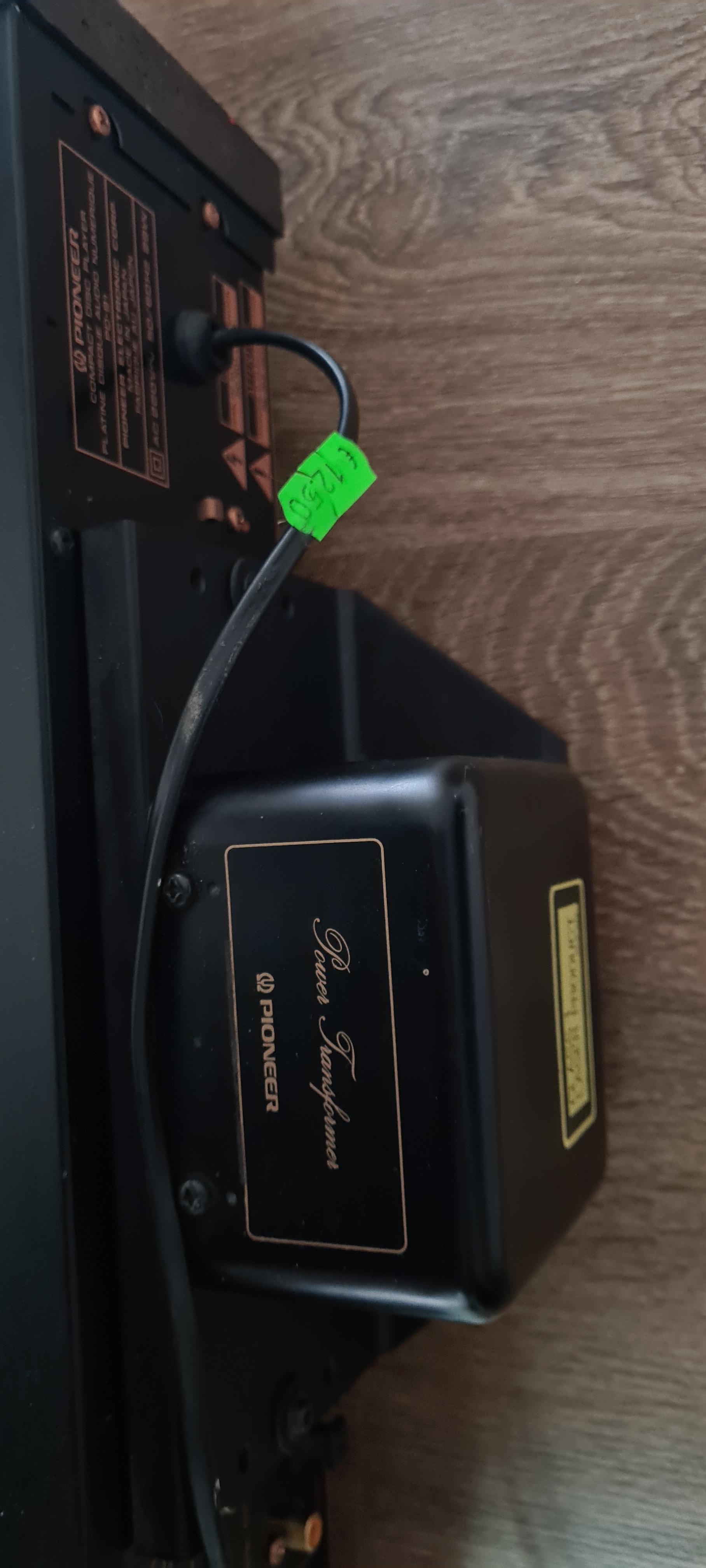 Remember to support your local thrift shop ;) | Scrolller