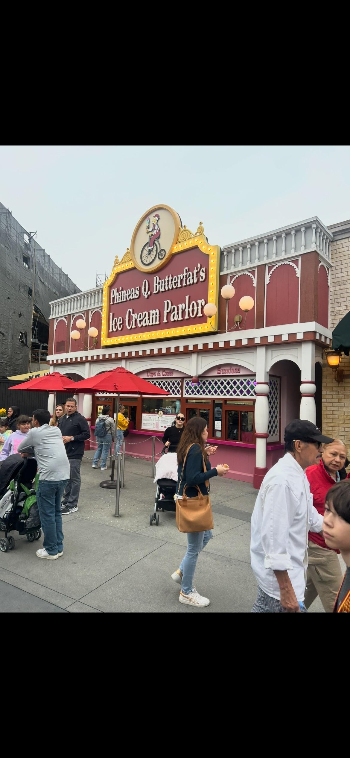 Some cool shots from Universal Studios. | Scrolller