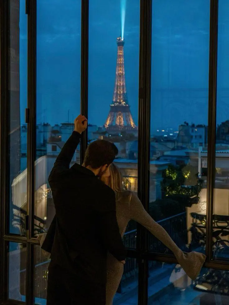 Romance | Pictures and Videos | Scrolller