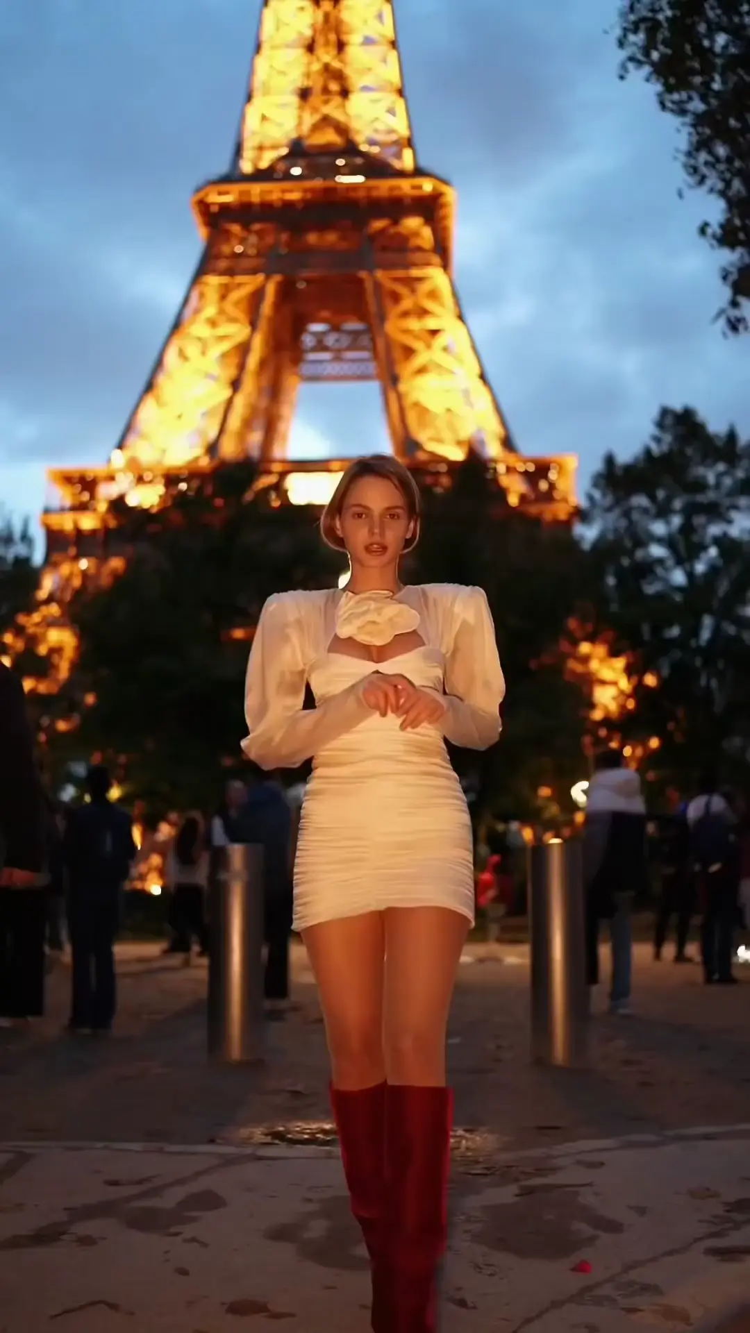 Gorgeous Ukrainian model Nataliia Udovenko aka Ariel next to the Eiffel ...