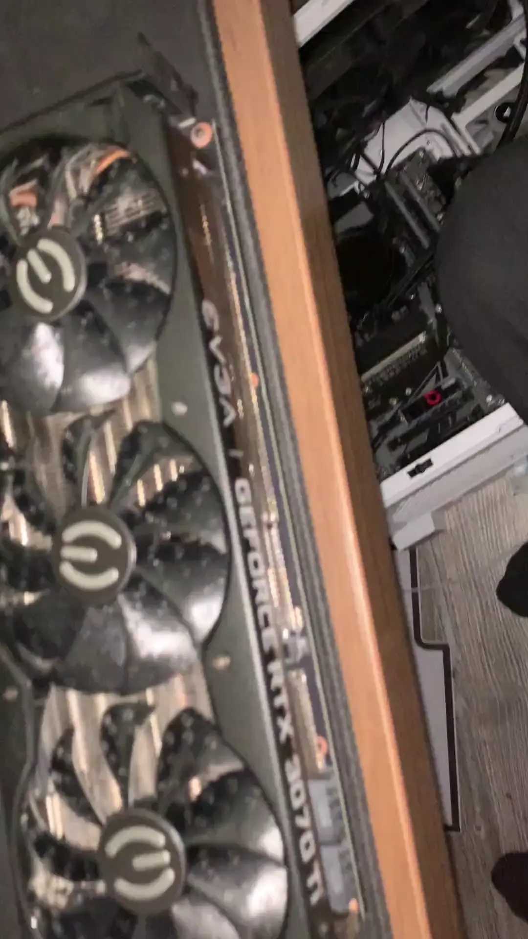 GPU Middle fan vibration and weird noise 3070 ti | Scrolller