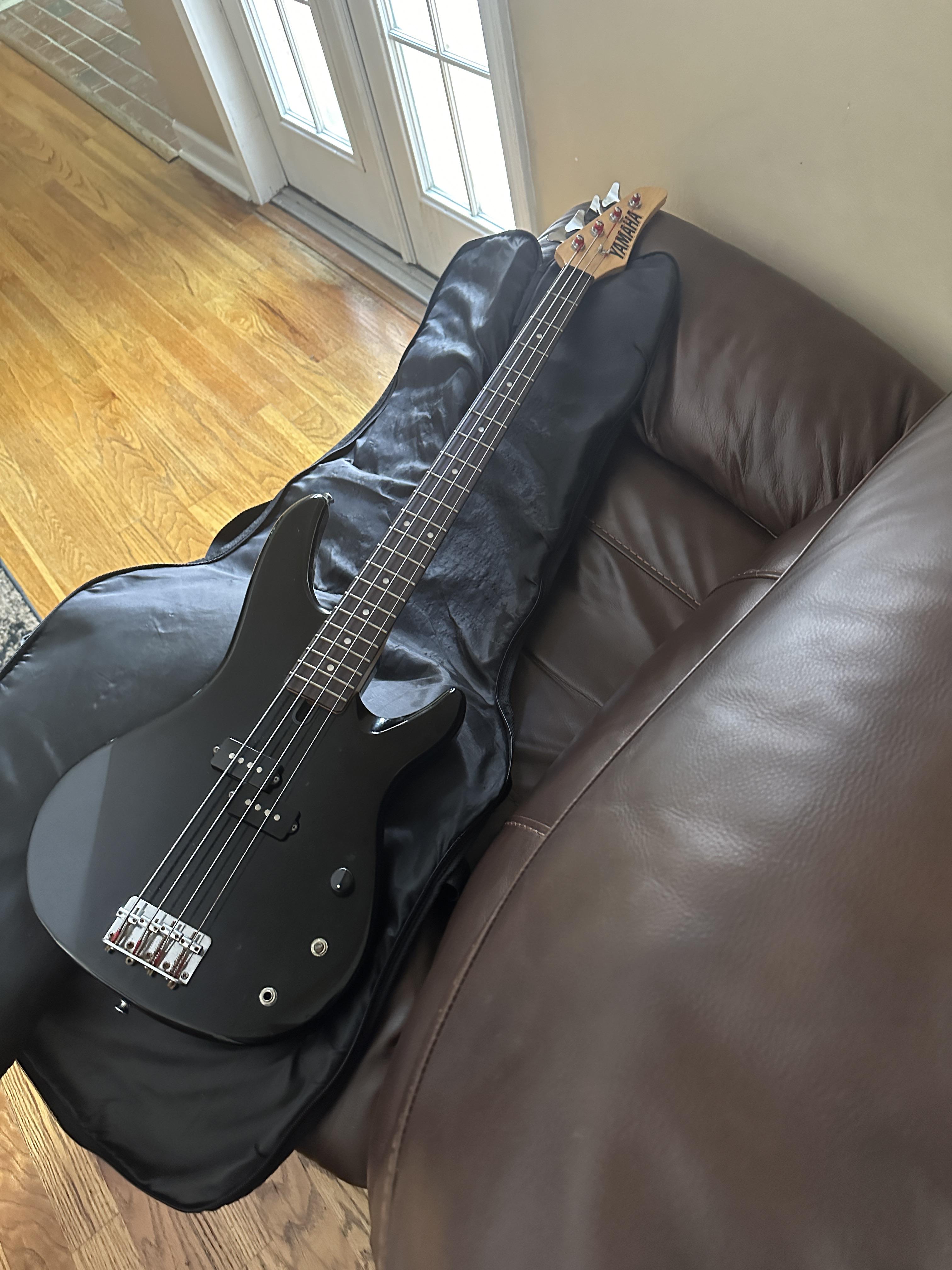 Guitar broken | Scrolller