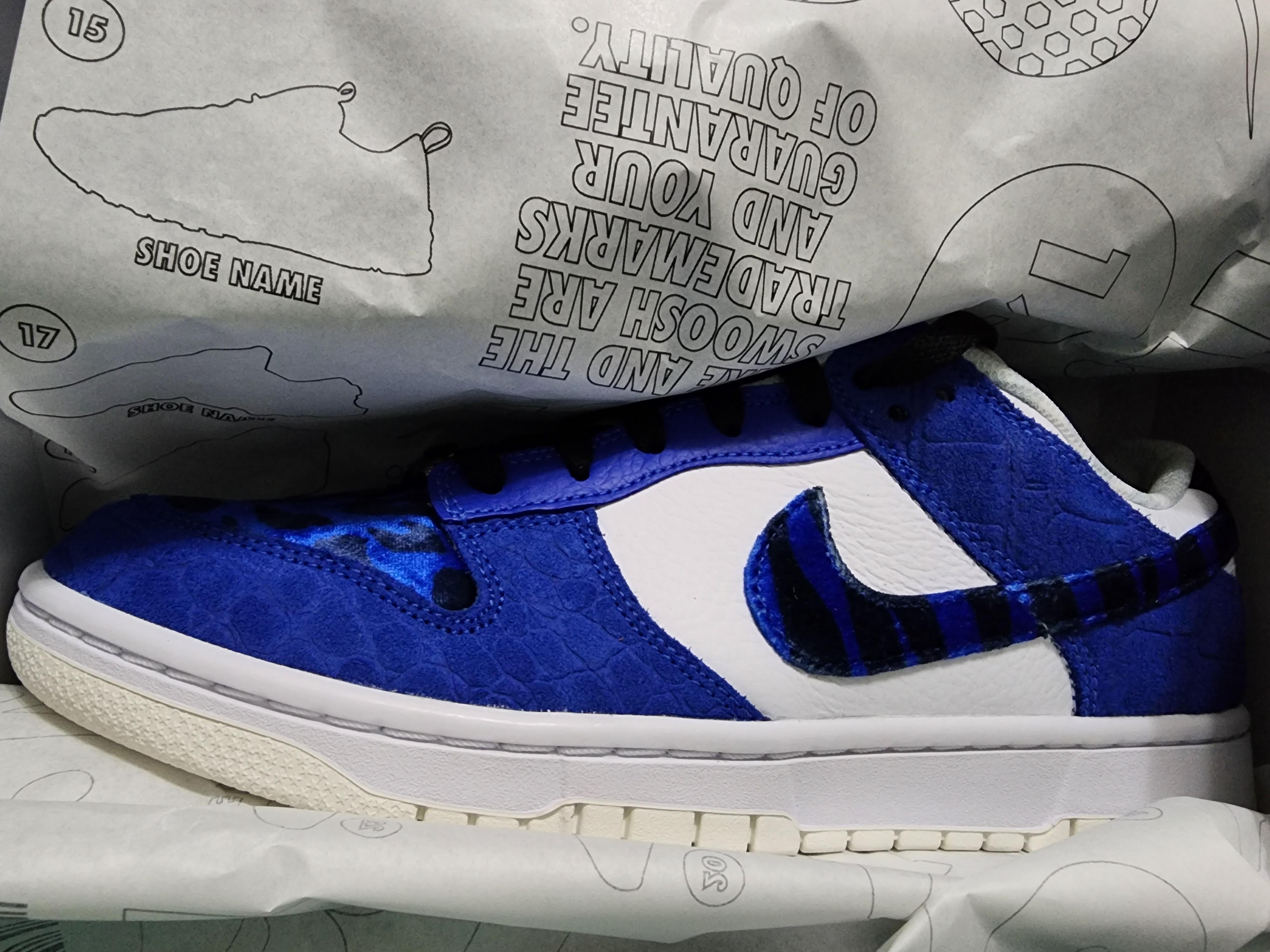 Dunks arrived early | Scrolller