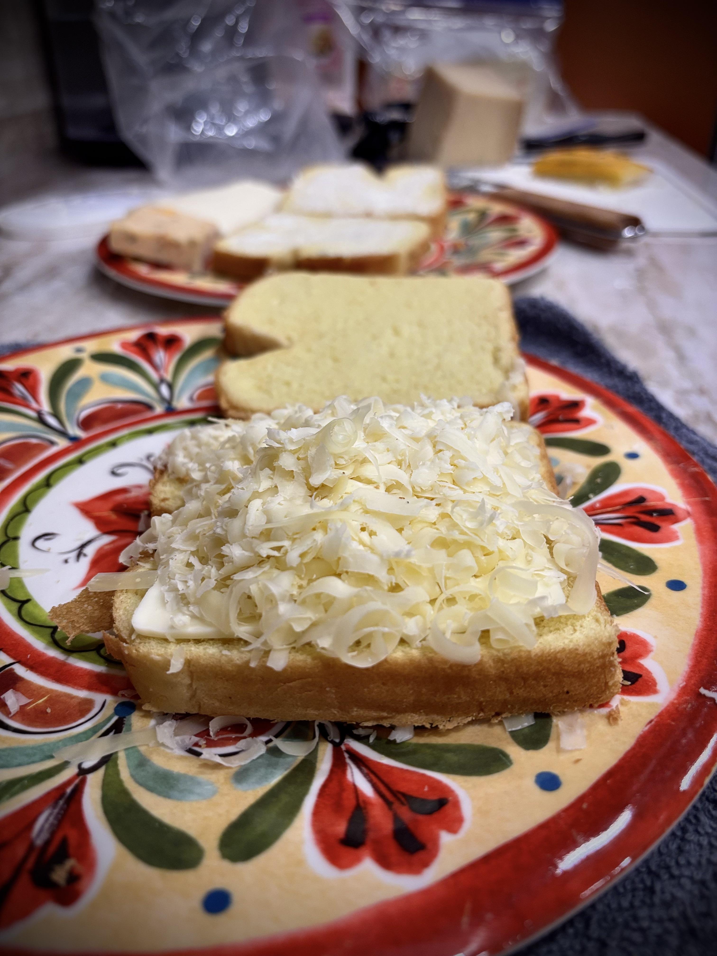 4 cheese grilled cheese | Scrolller