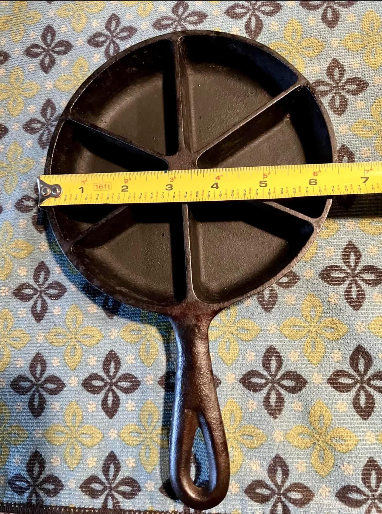 Help with identifying this 6 place cornbread pan | Scrolller