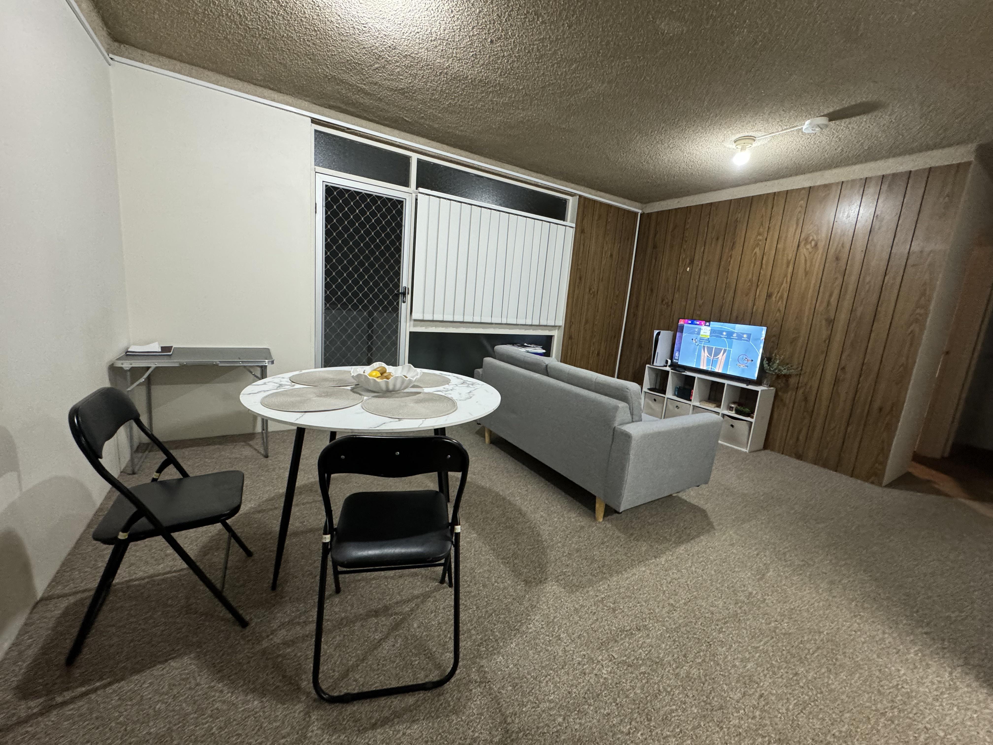 Help with the decor please | Scrolller