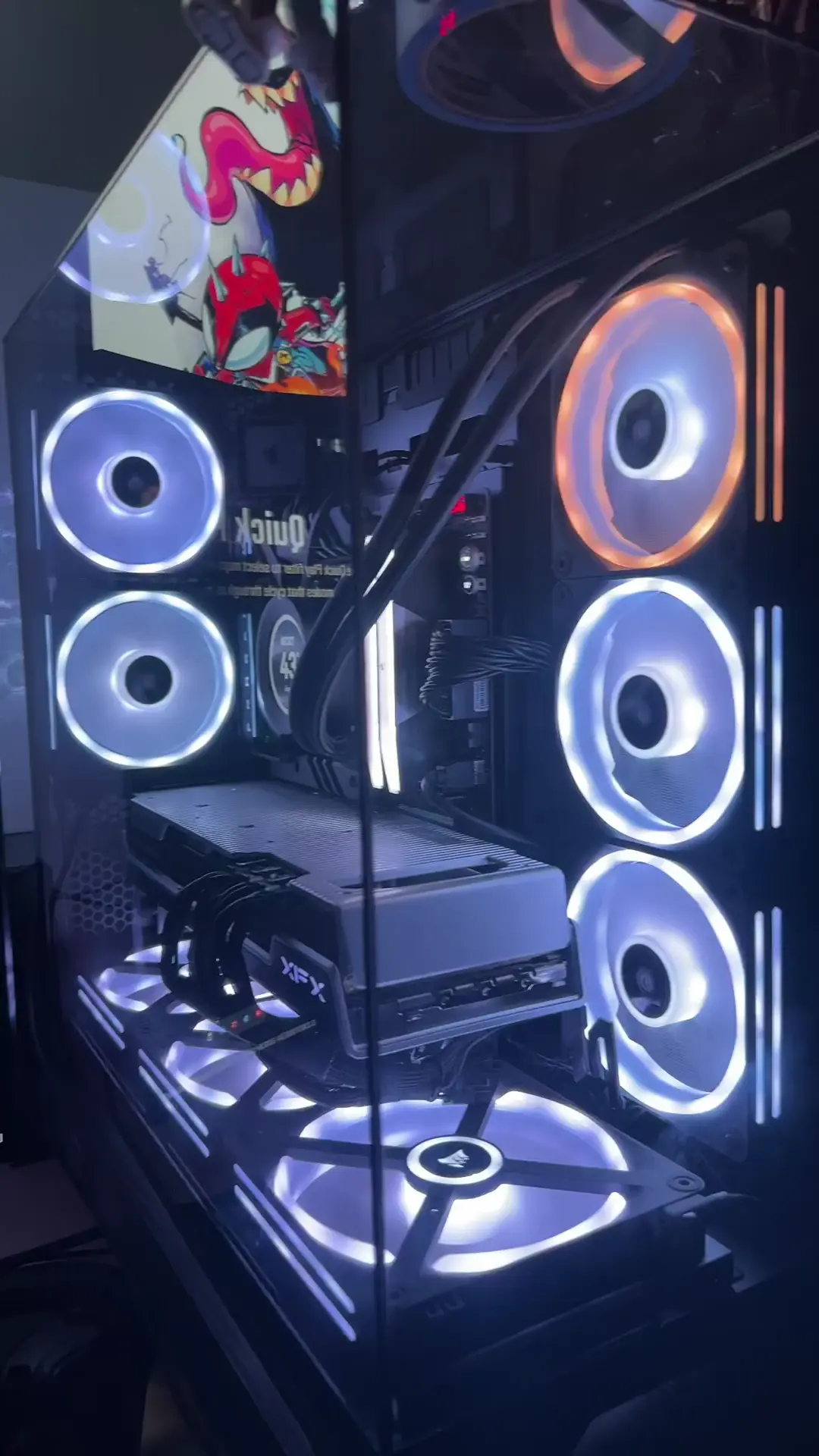 Help, something wrong with the QX fan. | Scrolller