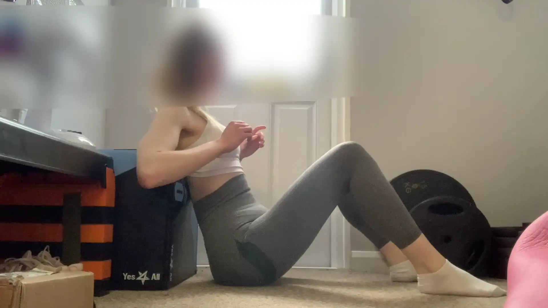 Hip thrust form check | Scrolller