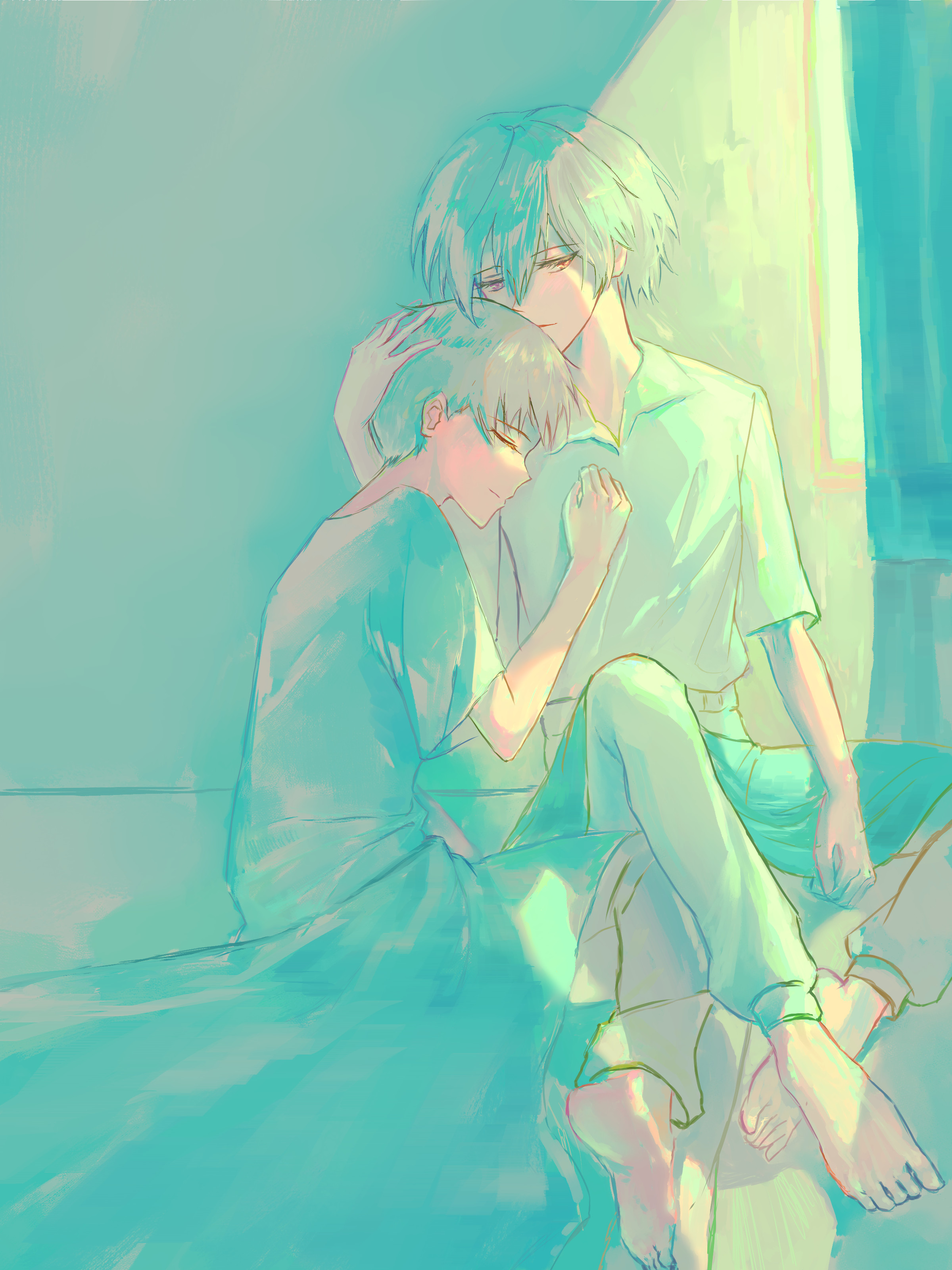 His shoulder | Scrolller