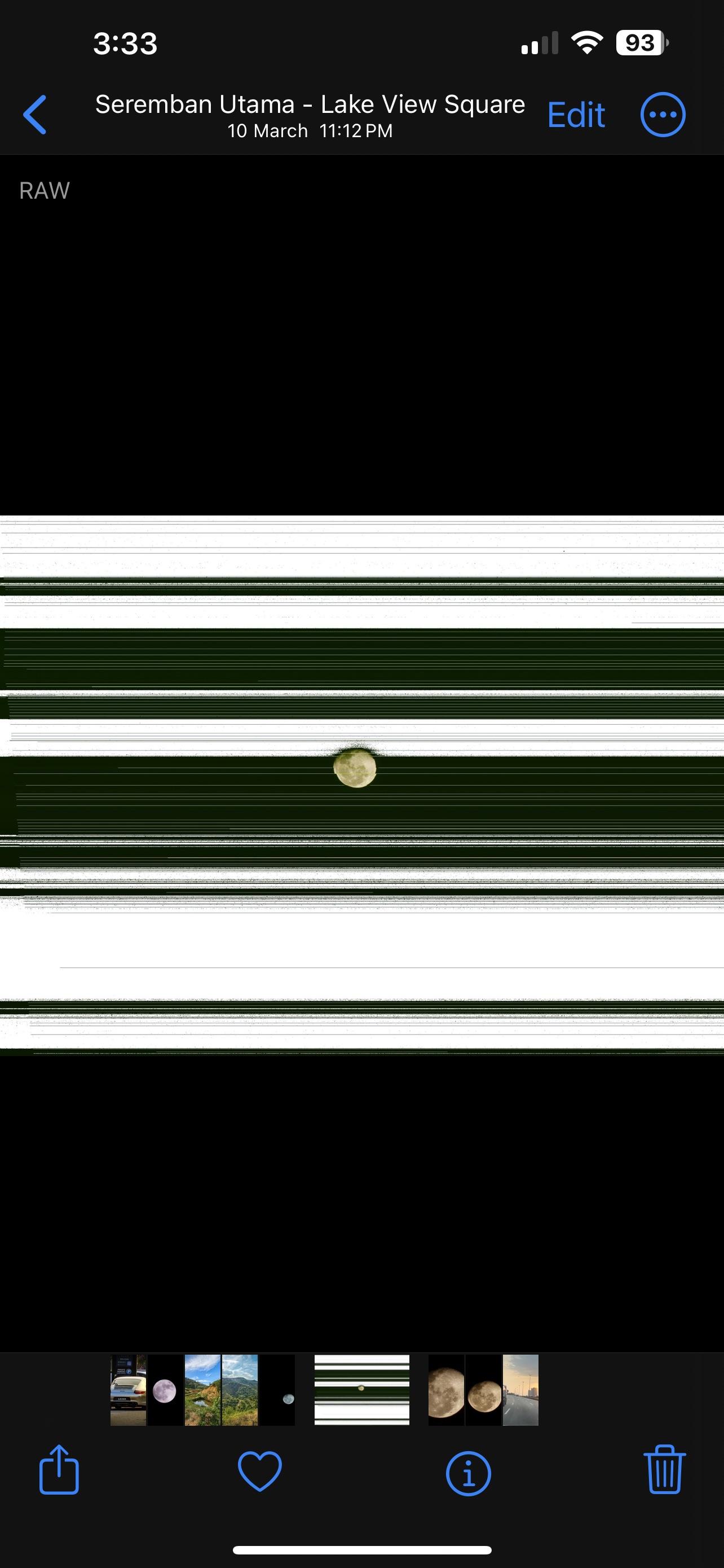 Glitched picture while viewing raw photos from samsung | Scrolller