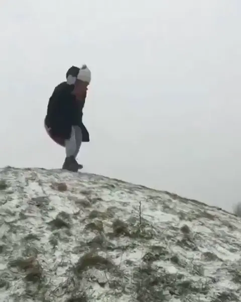 Hmc while snow slide | Scrolller
