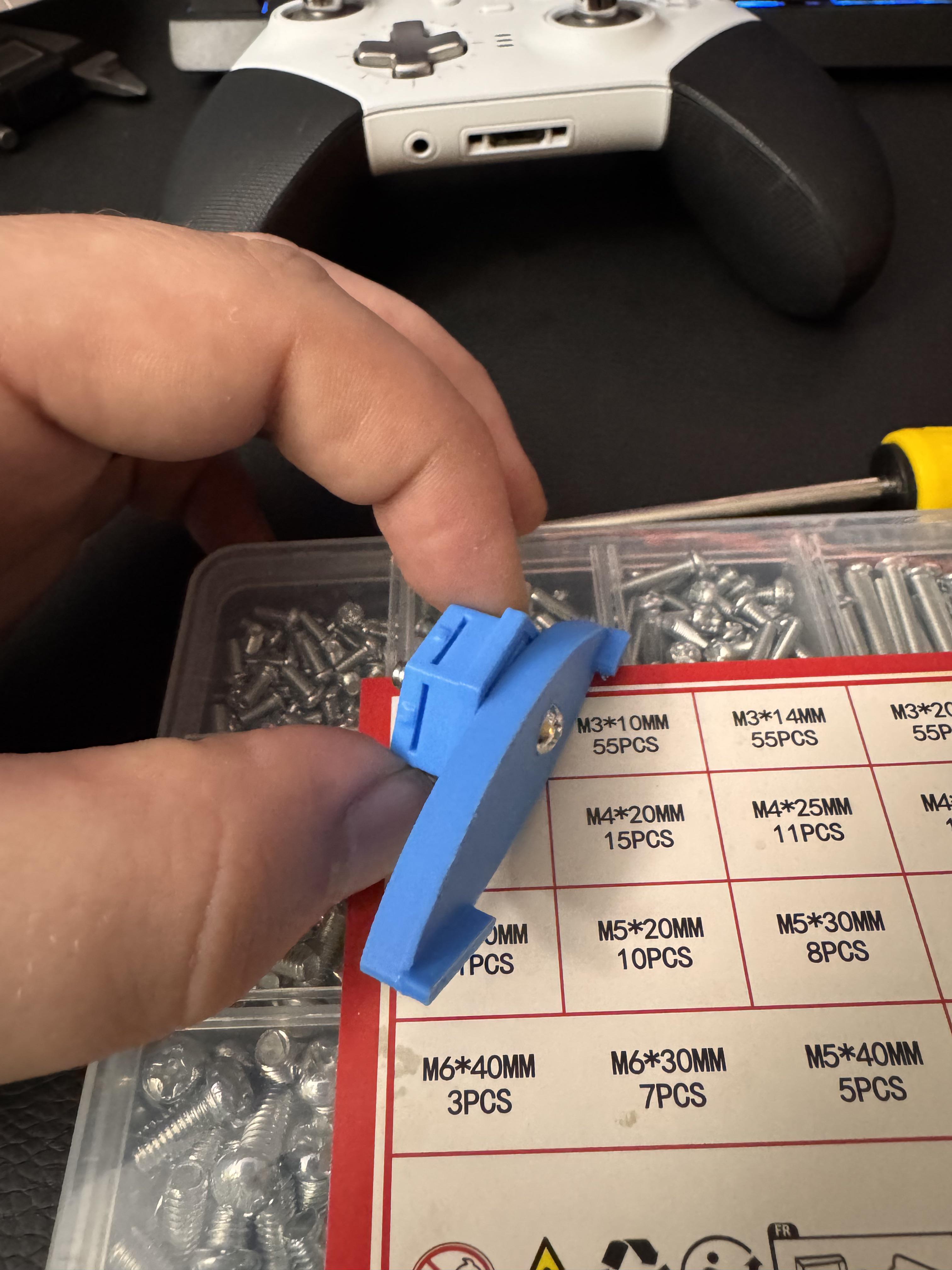 Honeycomb help | Scrolller