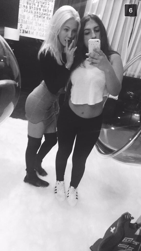 Hot Selfie | Scrolller