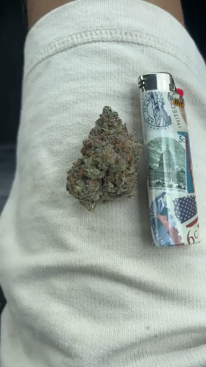 How’s this nug looking? | Scrolller