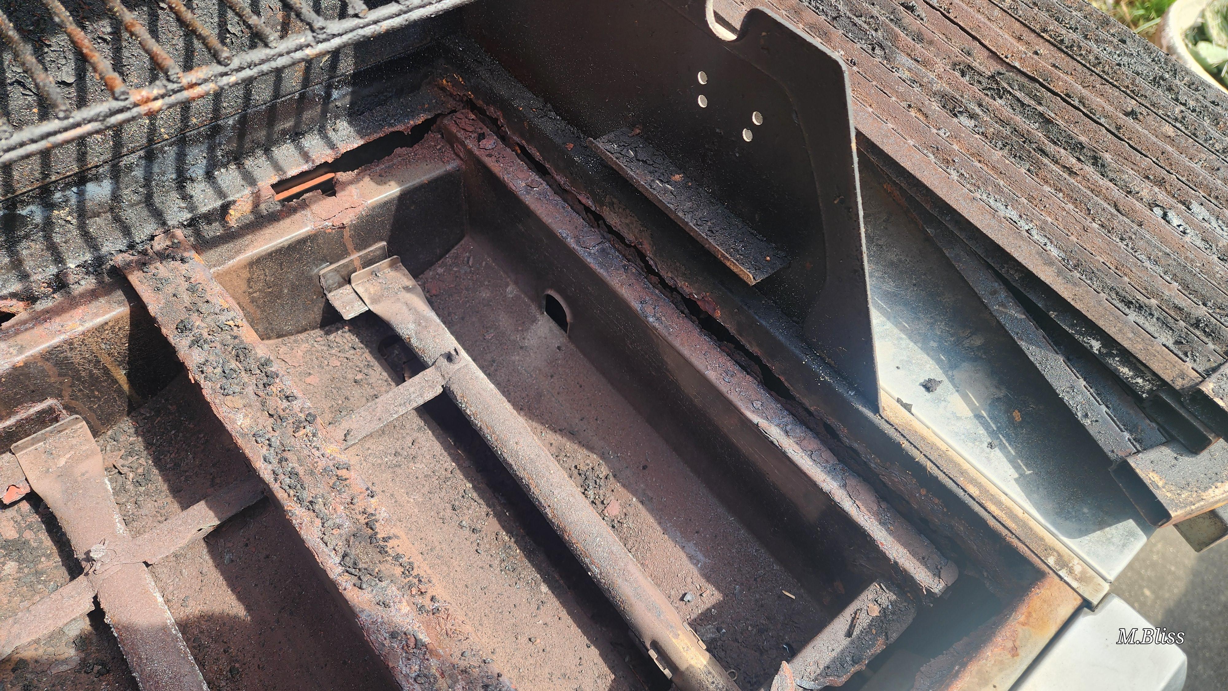 Saber Grill | Scrolller