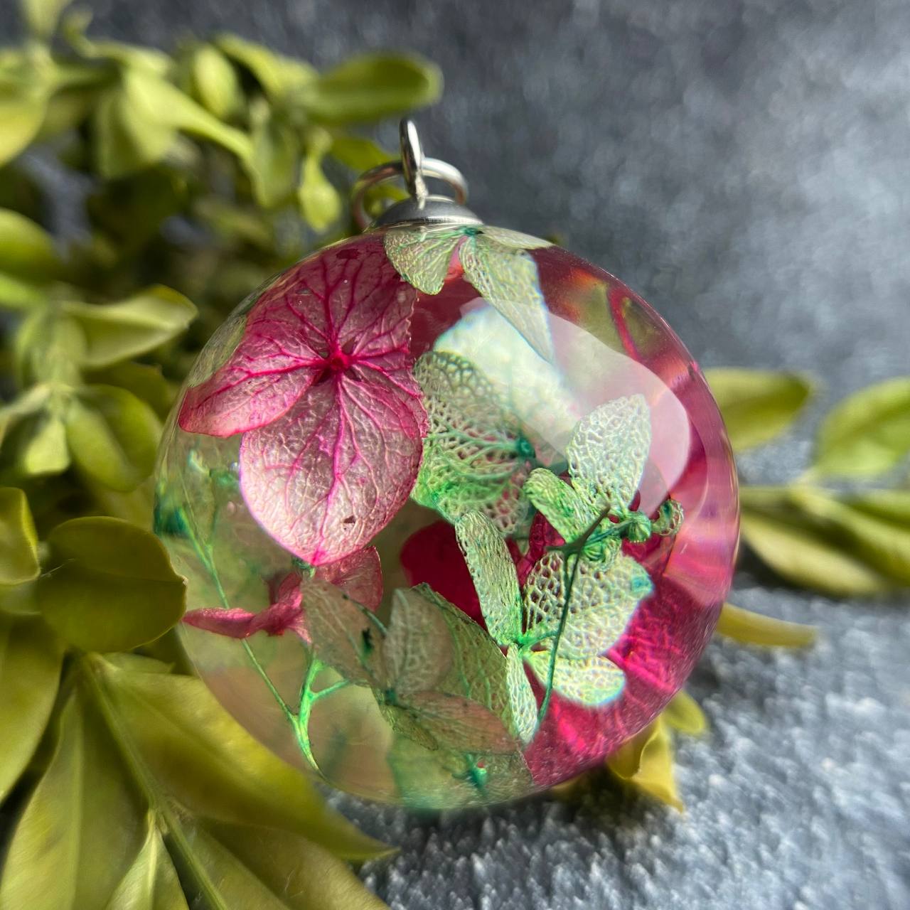 Hydrangea in resin | Scrolller