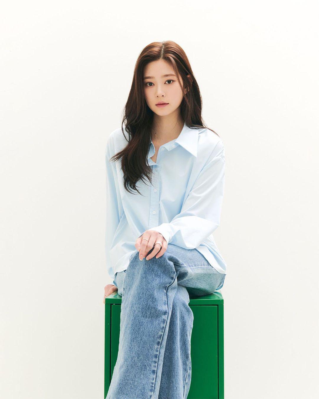 220403 CityBreeze Instagram Update With Kim MinJu | Scrolller