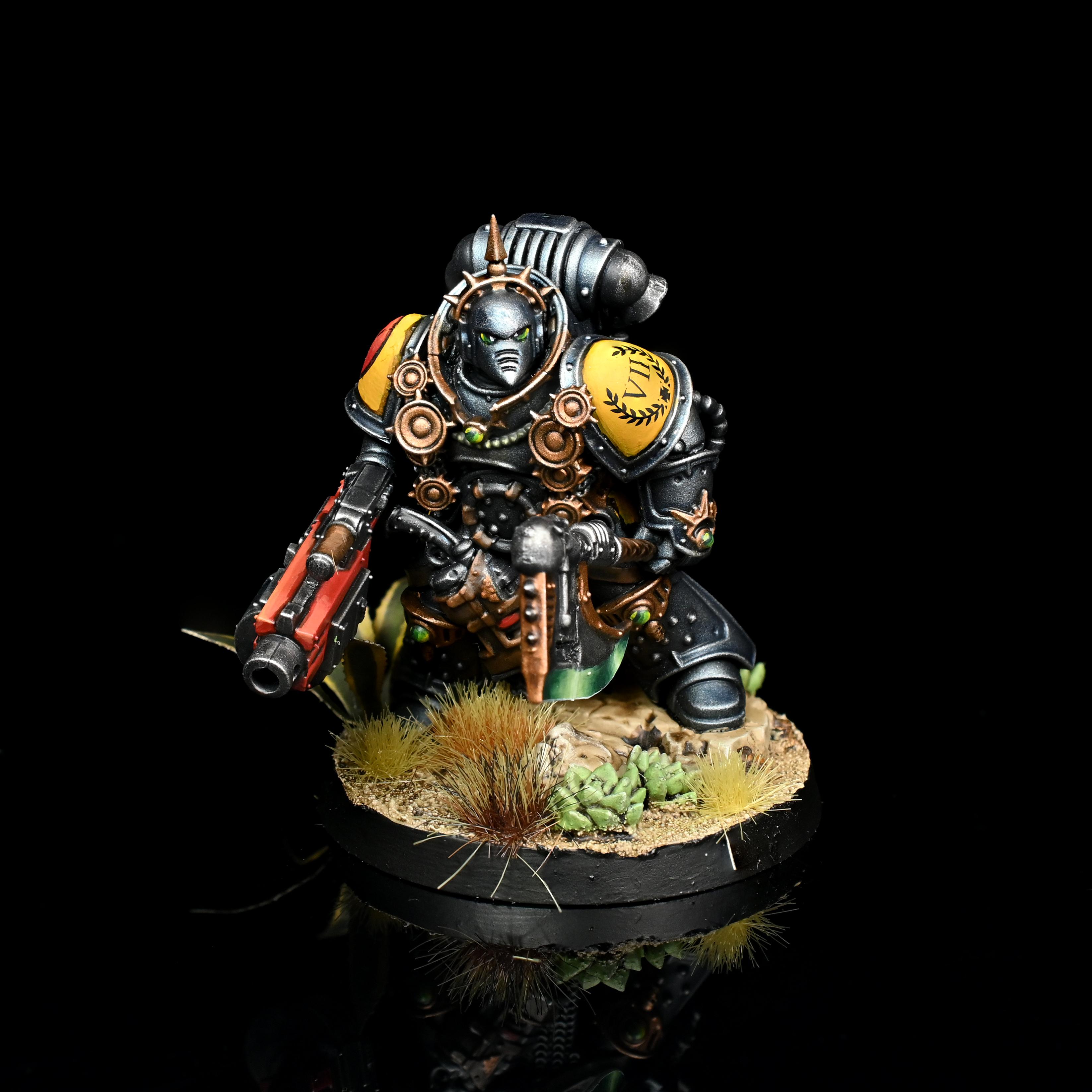 Castellan - I did this rough kitbash with the Fatdad that came in the big box from GW and an HB ...